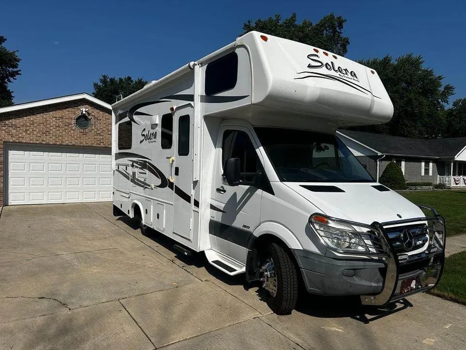 Mercedes-Benz For Sale - Mercedes-Benz Class C RVs - Class C Motorhomes ...