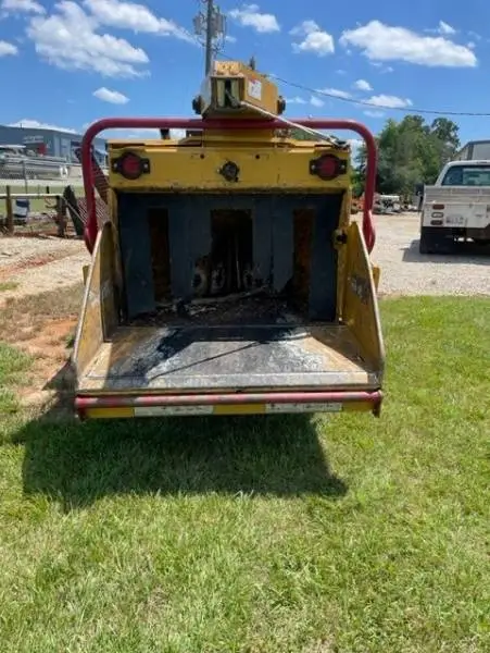 Vermeer BC1500 Chipper For Sale - Vermeer BC1500 Chipper - Equipment Trader