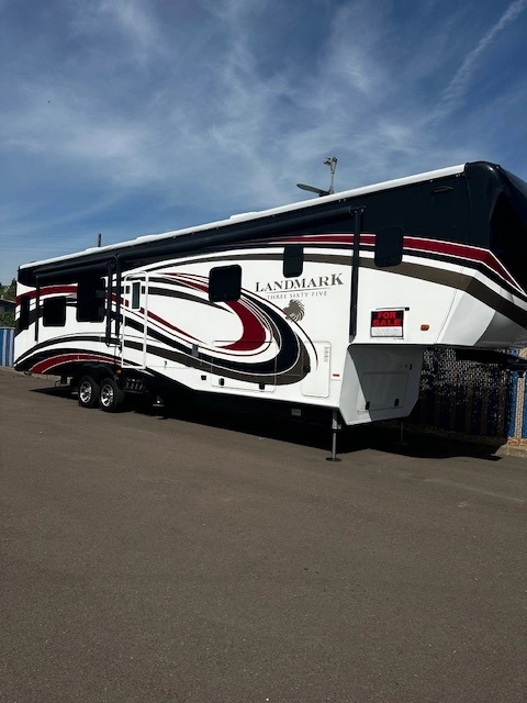 Landmark 365 For Sale - Heartland Fifth Wheel RVs - Fifth Wheels - RV ...