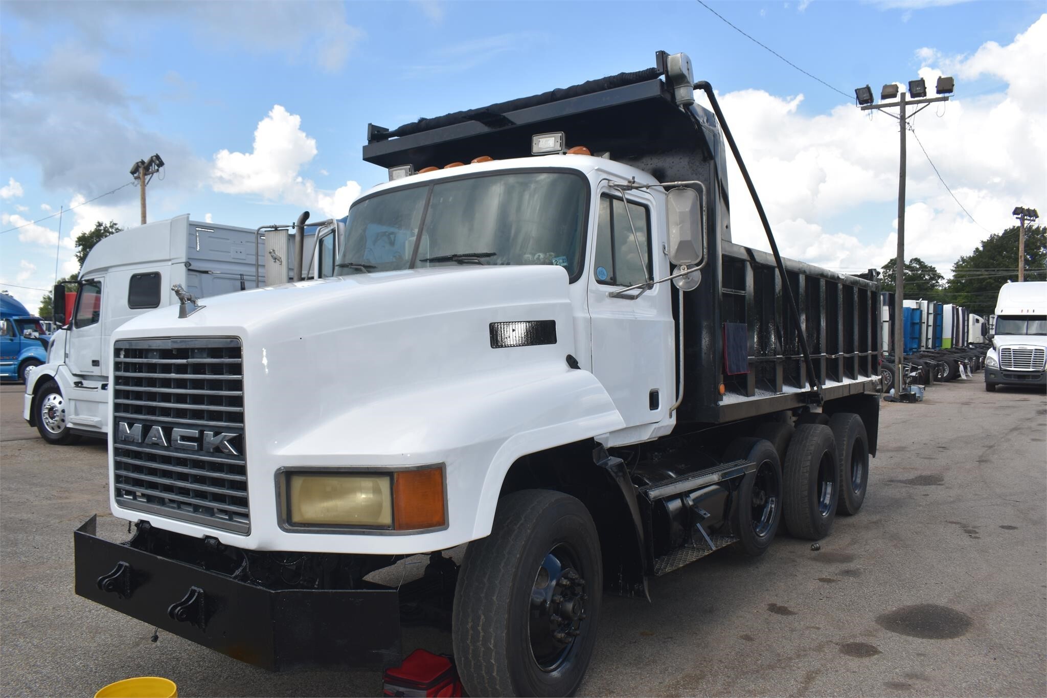 Used 1998 Mack 600 For Sale in Covington, TN - 5021935219 - Commercial ...