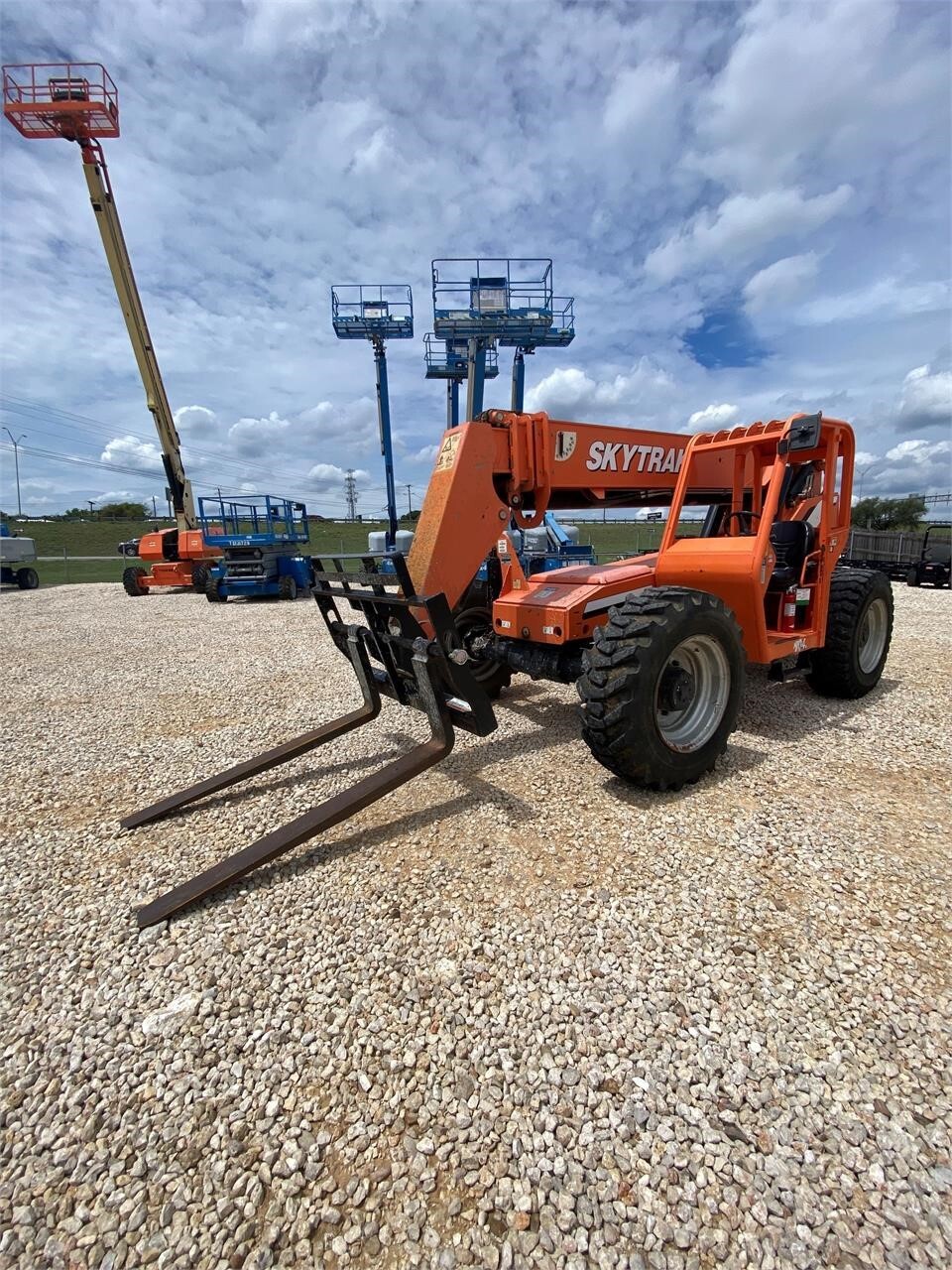 2014 Sky Trak - Used 2014 SKY TRAK Telehandler Pendleton, SC