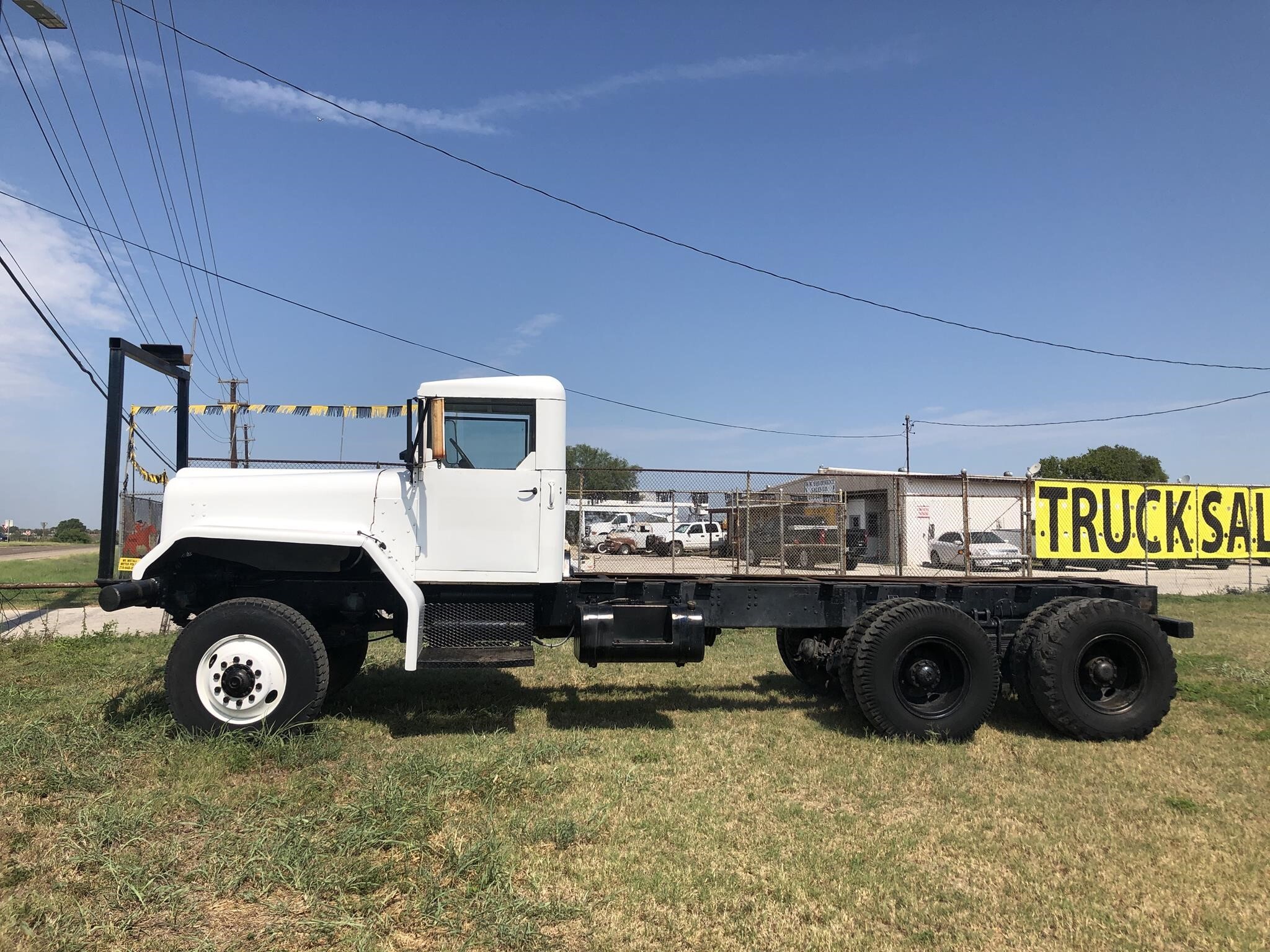 Military Class 7 (gvw 26001 - 33000) Trucks For Sale - Commercial Truck ...