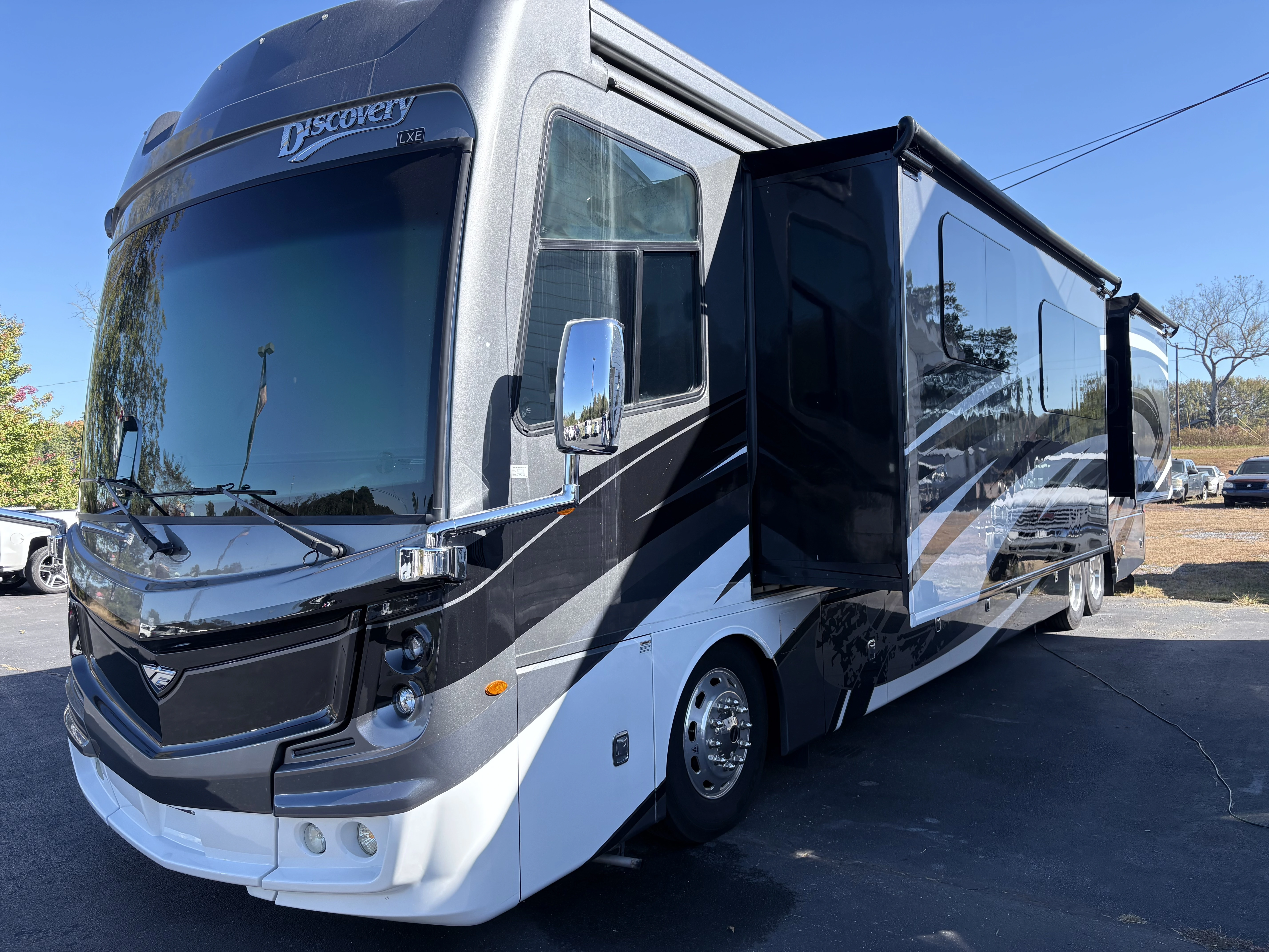 Fleetwood Discovery Lxe 44B RVs For Sale - RV Trader