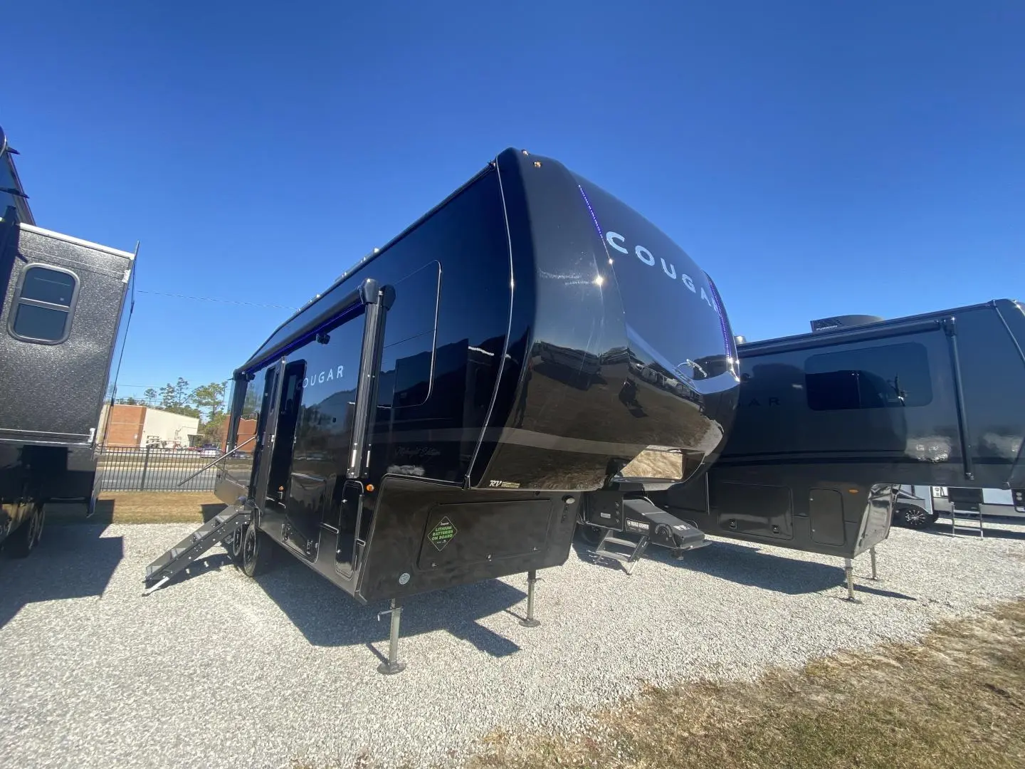 Keystone Cougar 260MLE Fifth Wheel Campers For Sale - RV Trader