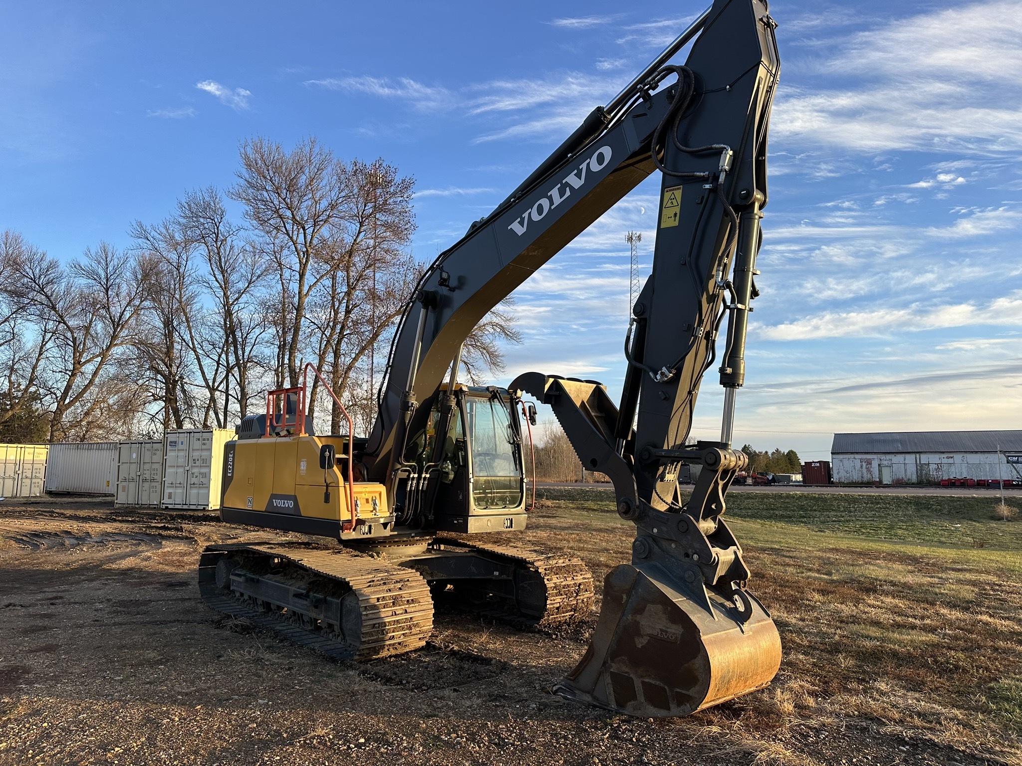 Used 2021 Volvo Ec220el in New Ulm, MN - 5034001565 - Equipment Trader