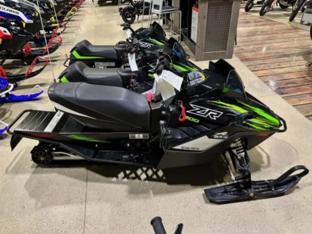200 Zr For Sale - Arctic Cat Snowmobile - Snowmobile Trader