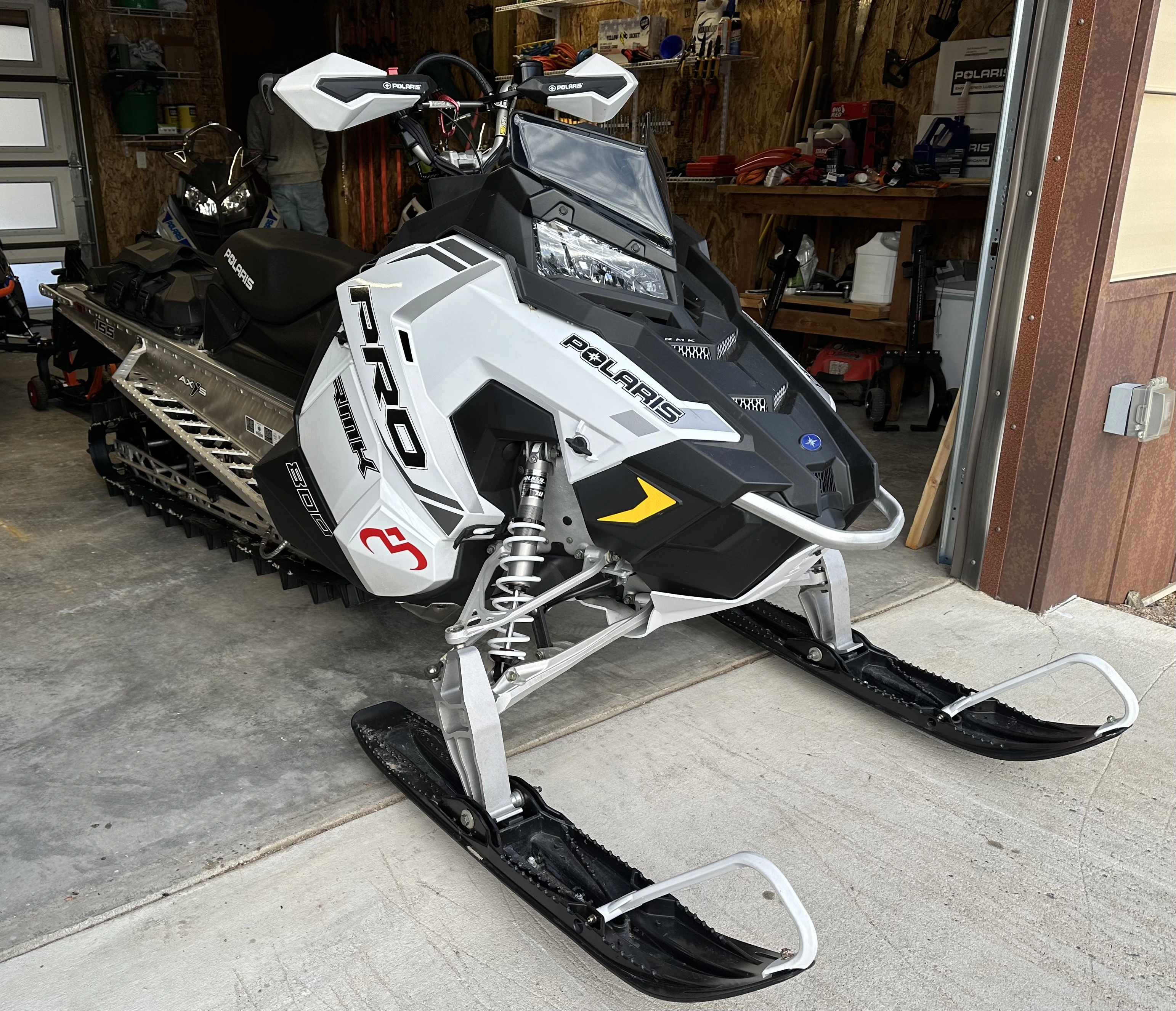 800 Xcr For Sale - Polaris Snowmobiles - Snowmobile Trader