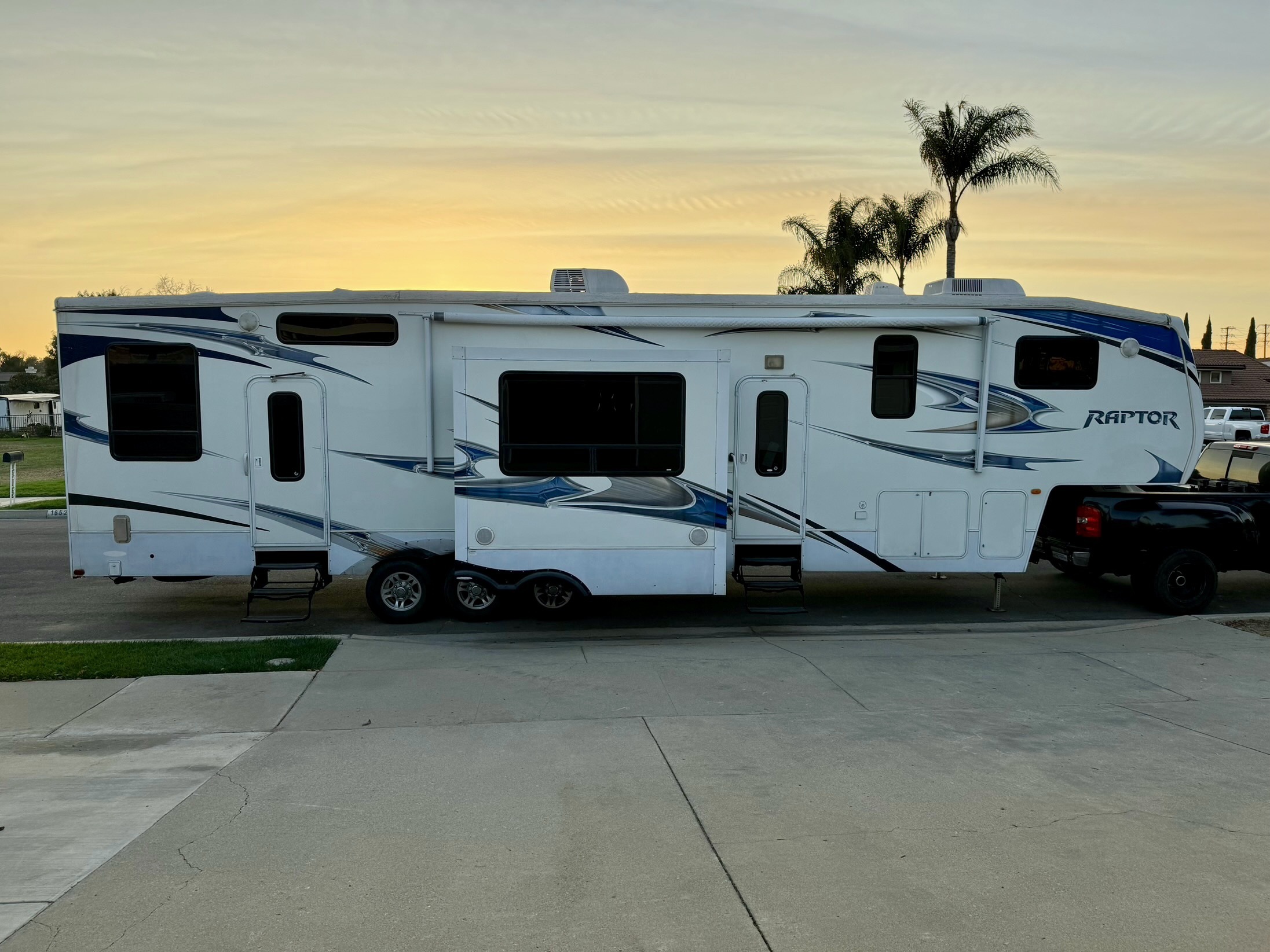 Used 2010 Keystone Raptor in Ontario, CA - 5034239320 - RV Trader