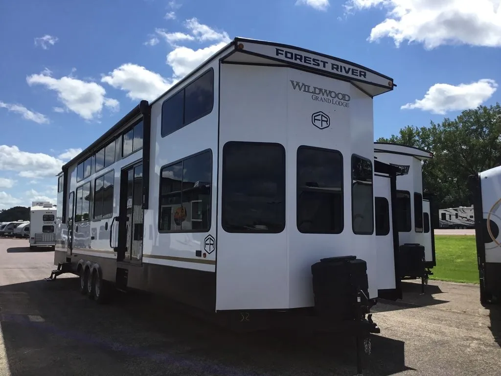 Forest River Wildwood Grand Lodge 44VIEW RVs For Sale - RV Trader