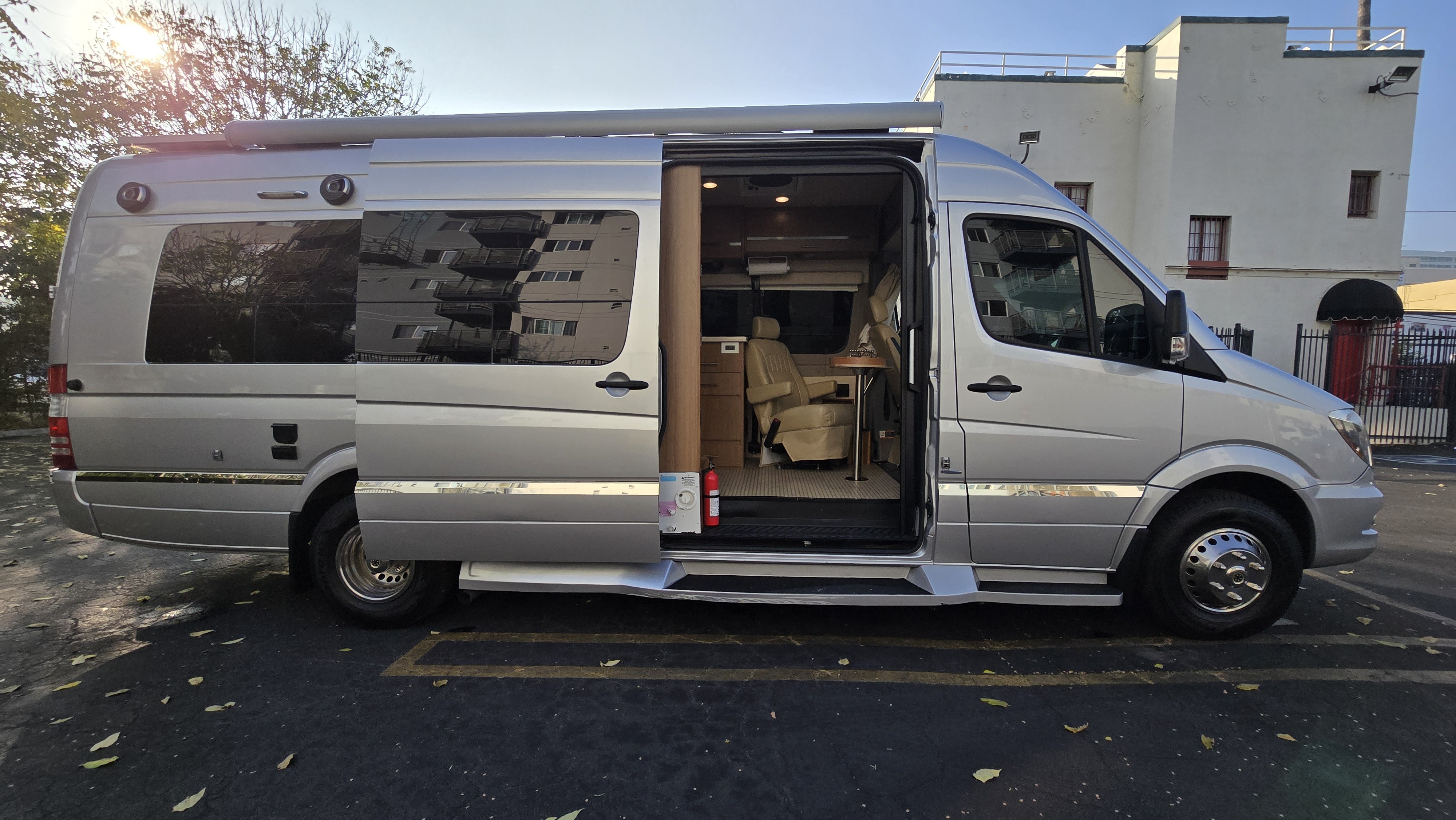 Used 2015 Winnebago Era 70x in Los Angeles, CA - 5034266662 - RV Trader