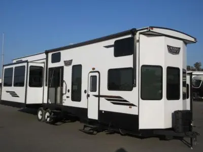 Forest River Wildwood Grand Lodge 42DL RVs For Sale - RV Trader