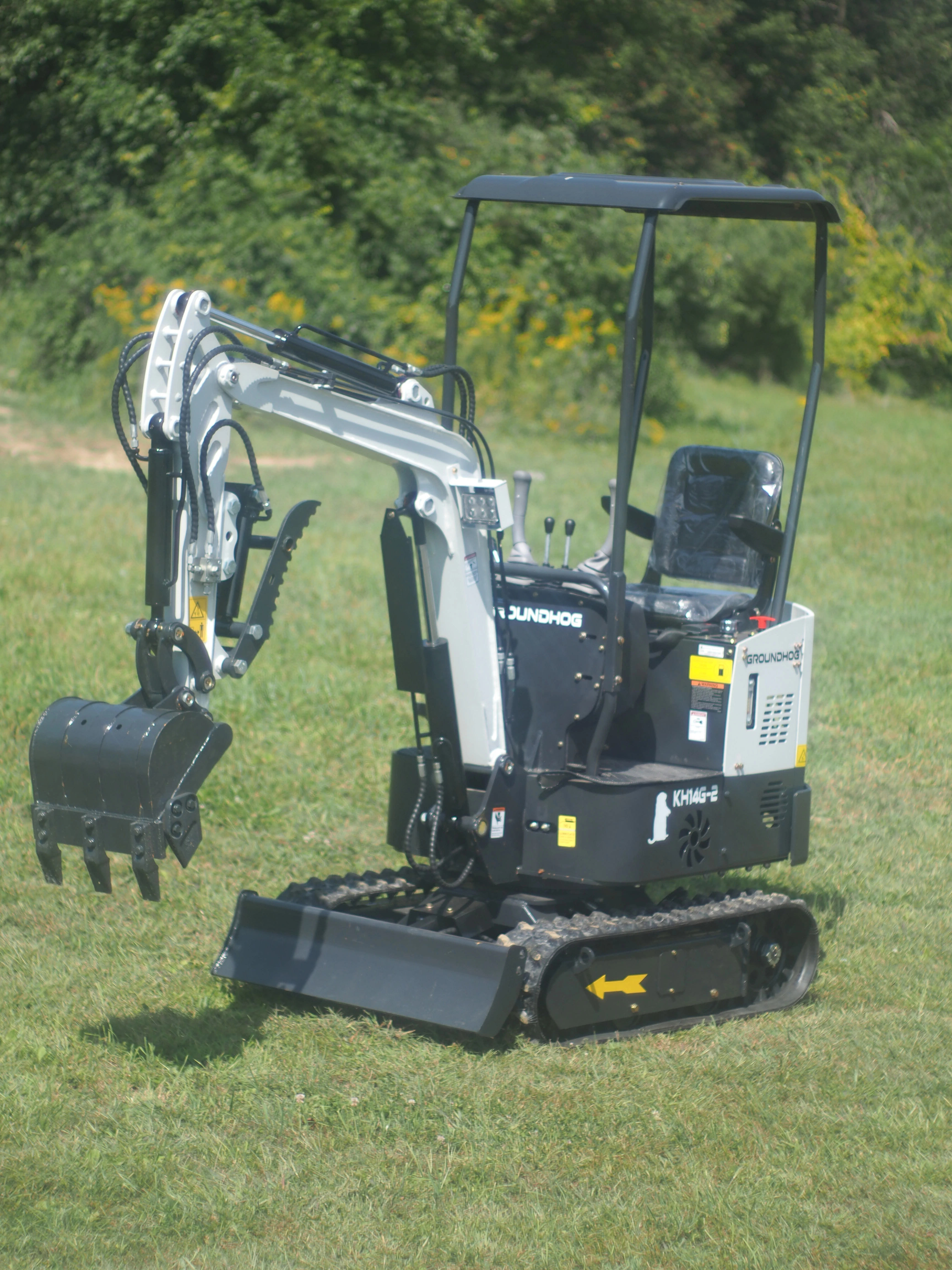 MINI Ground Hog Excavators For Sale - MINI Ground Hog Excavators ...
