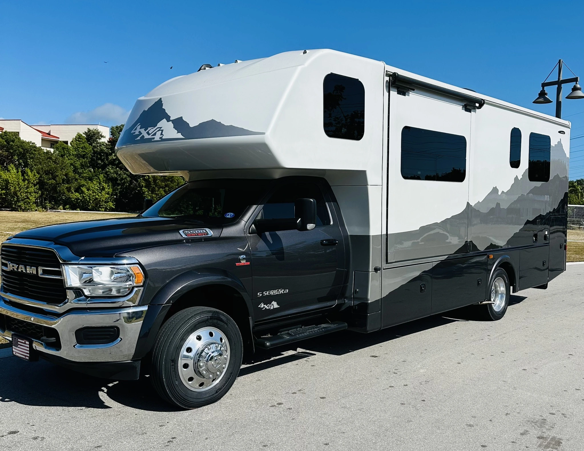 Dynamax Corp Isata 5 Series 28SS RVs For Sale - RV Trader
