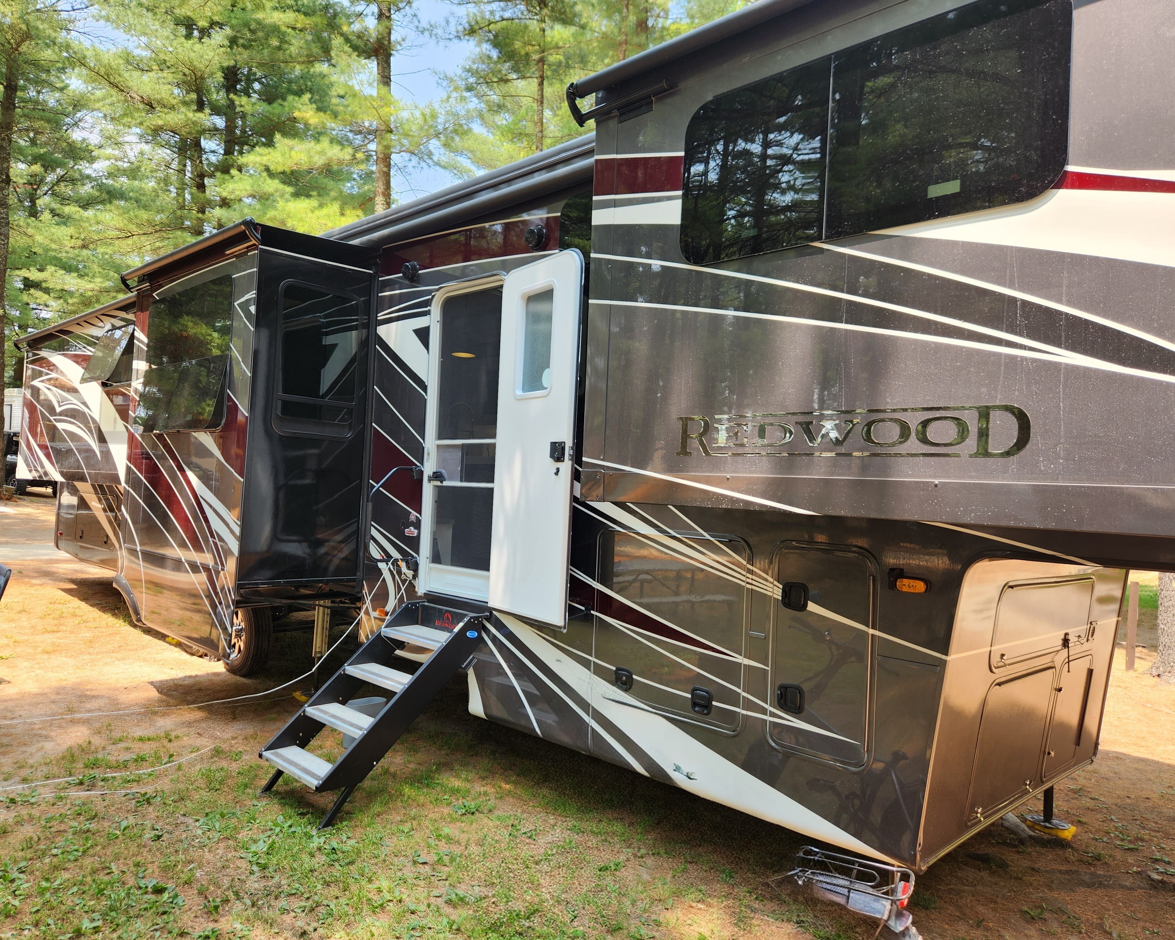 Crossroads Redwood RW4200FL RVs For Sale - RV Trader