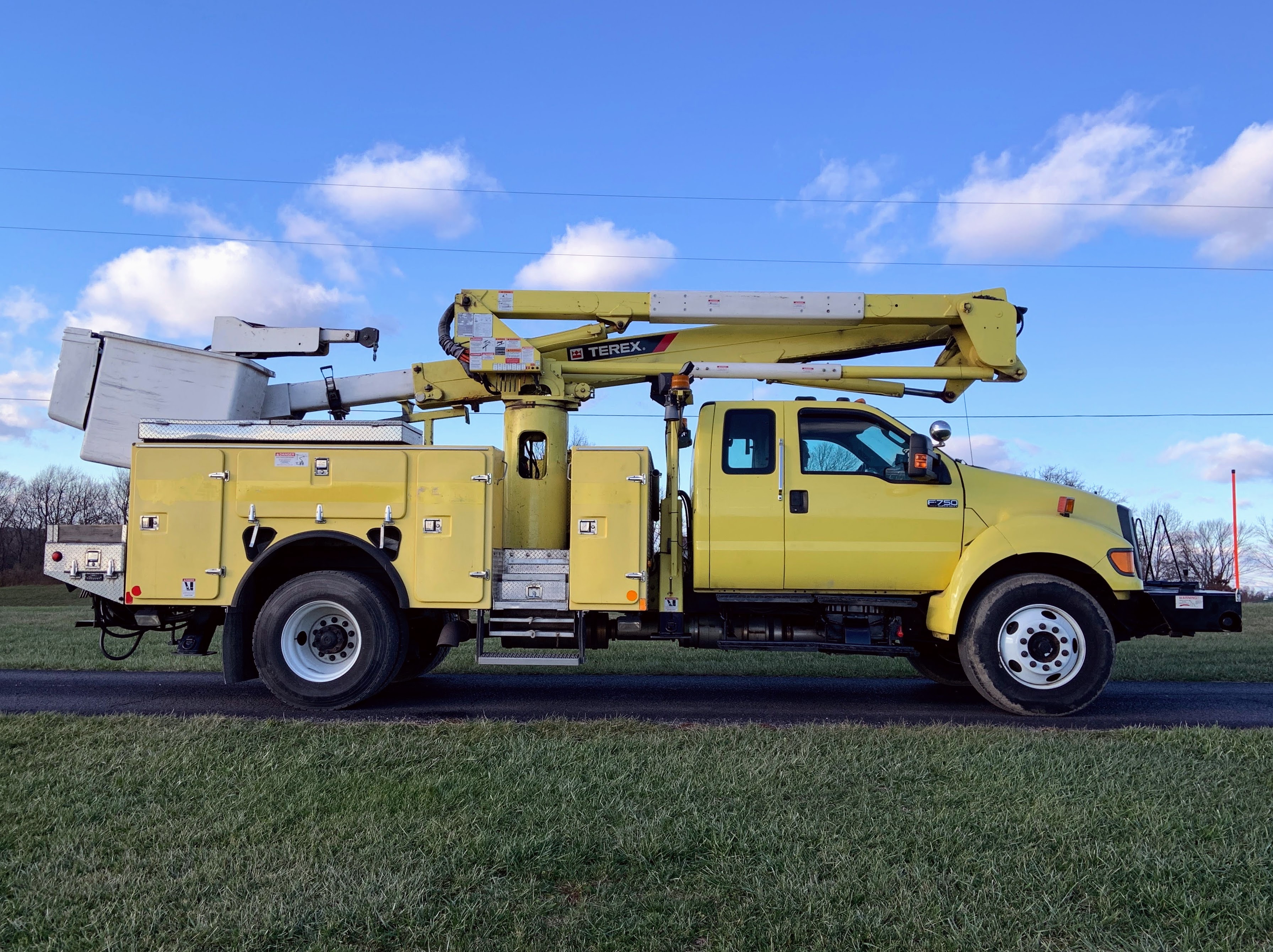 Ford F750 Bucket Truck - Boom Truck For Sale - Commercial Truck Trader