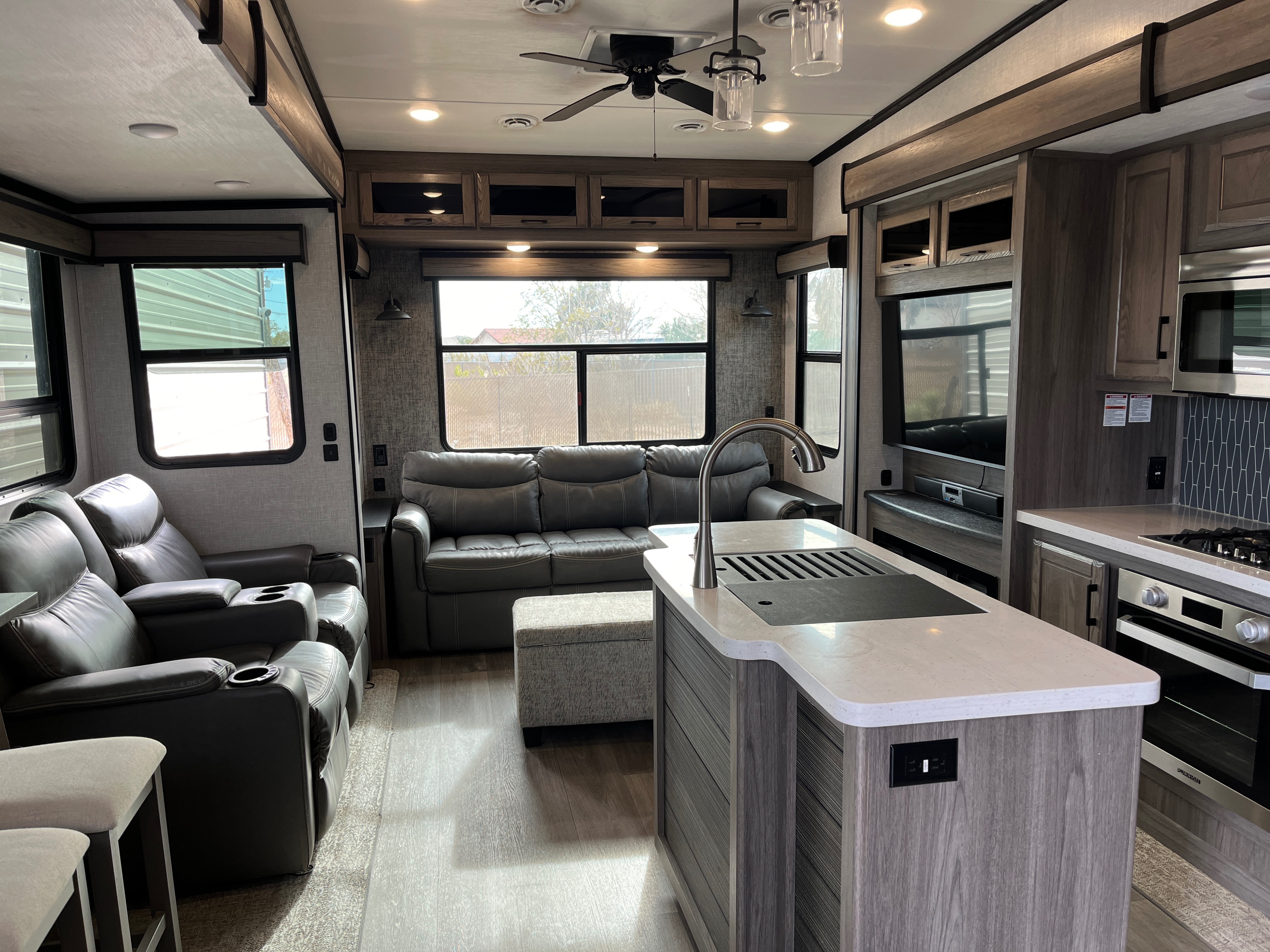 Crossroads Cameo Fifth Wheel Campers For Sale - RV Trader