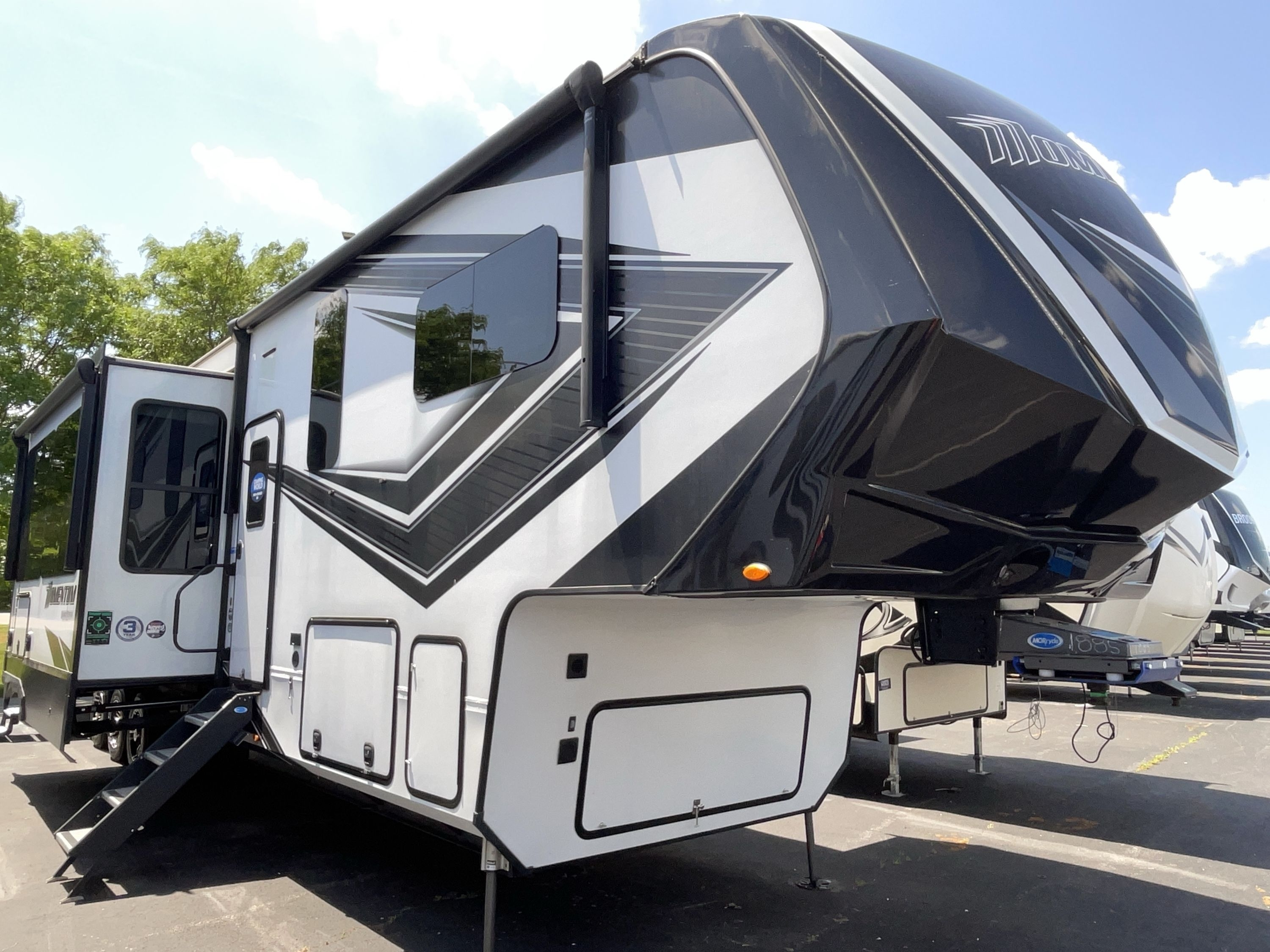 Grand Design Momentum 397TH RVs For Sale - RV Trader