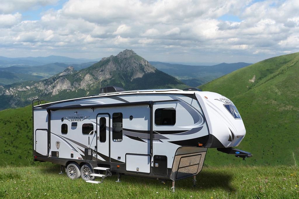 New 2025 Outdoors Rv Titanium Series Glacier Peak F27MKS Titanium For ...