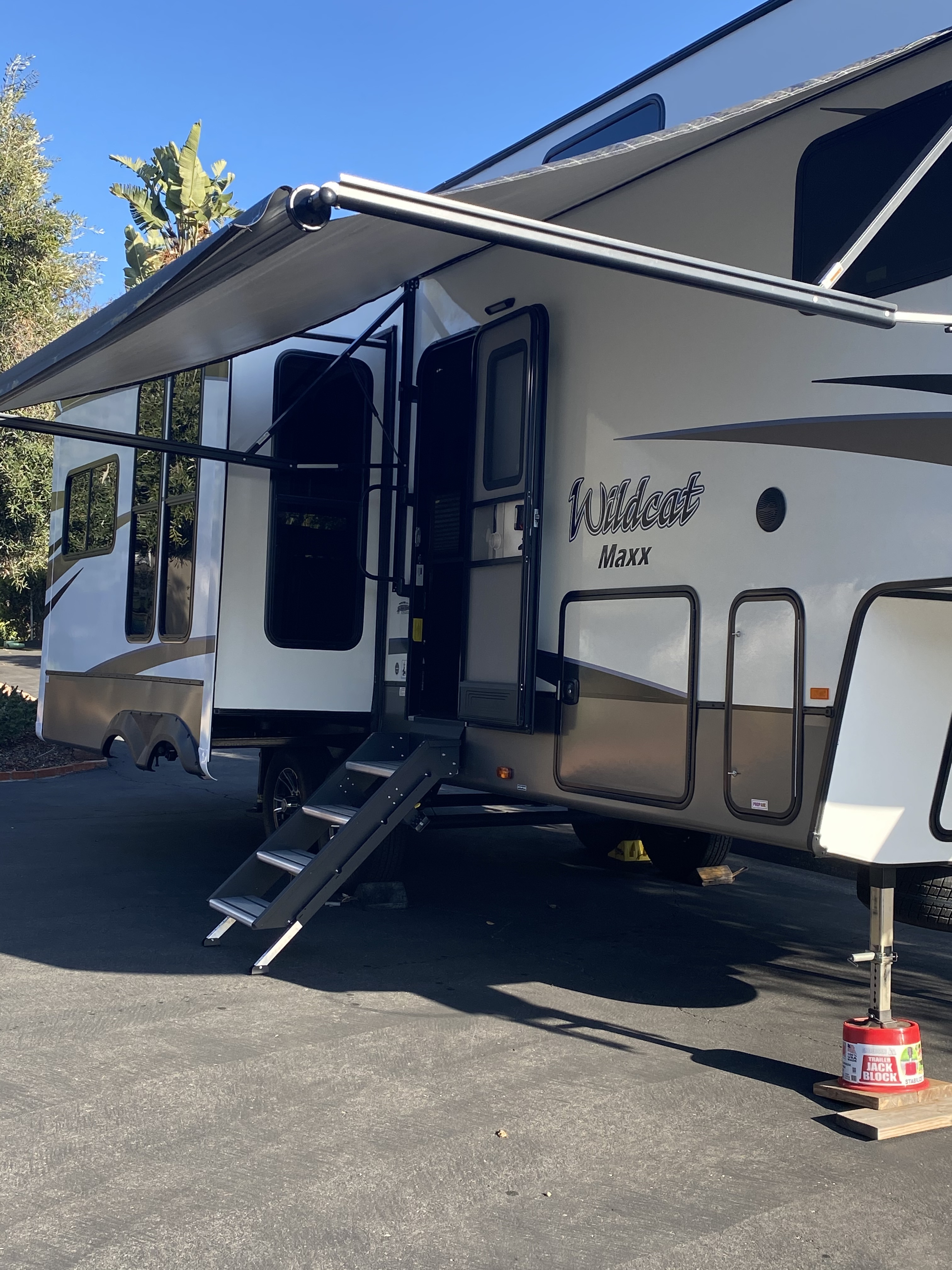 242RLX Wildcat Maxx For Sale - Forest River Fifth Wheel RVs - Fifth ...