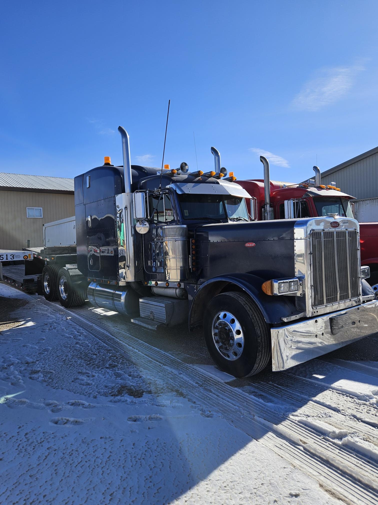 Used 2000 Peterbilt 379 For Sale in Hartford, WI - 5035077572 ...