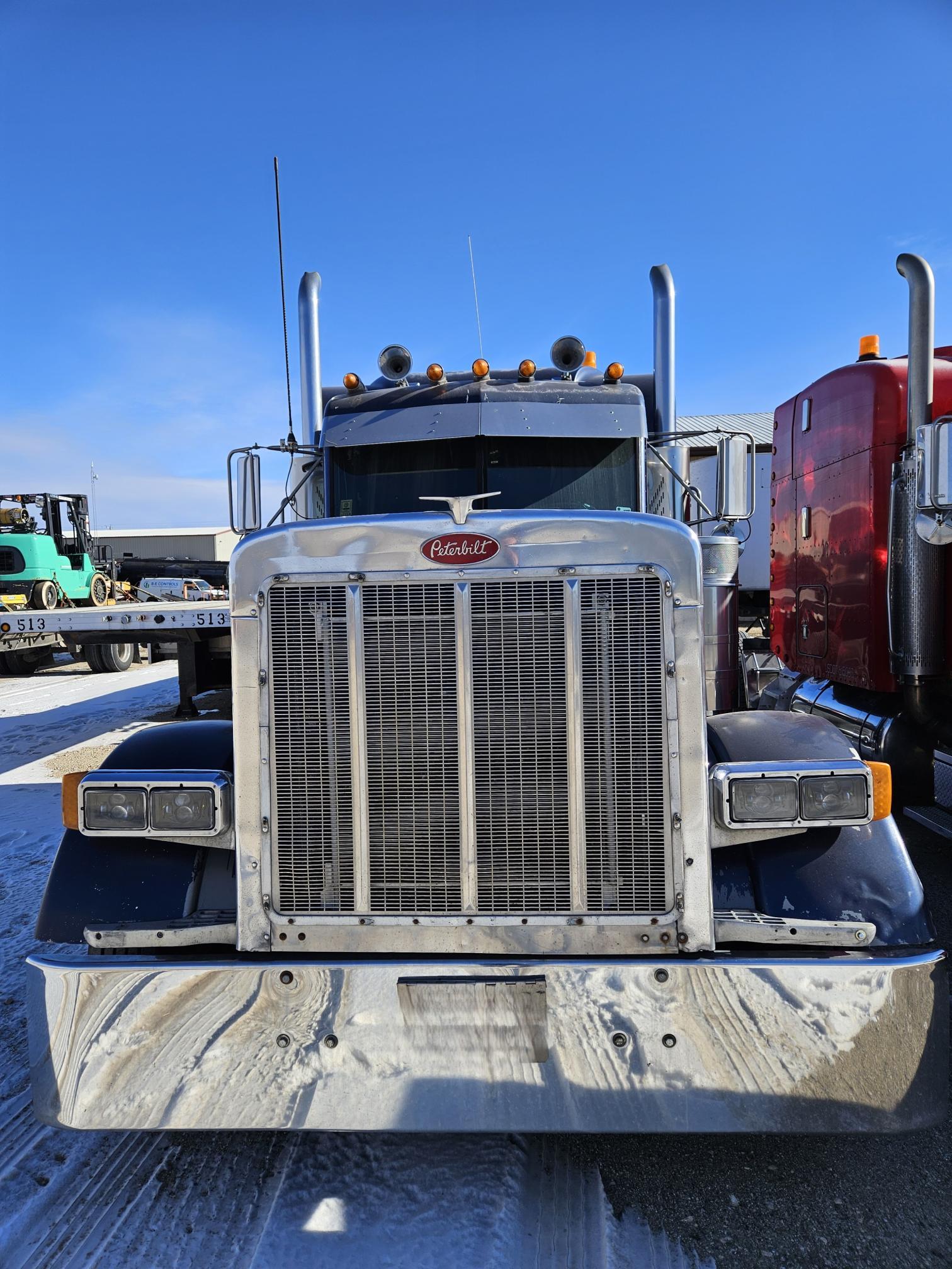 Used 2000 Peterbilt 379 For Sale in Hartford, WI - 5035077572 ...