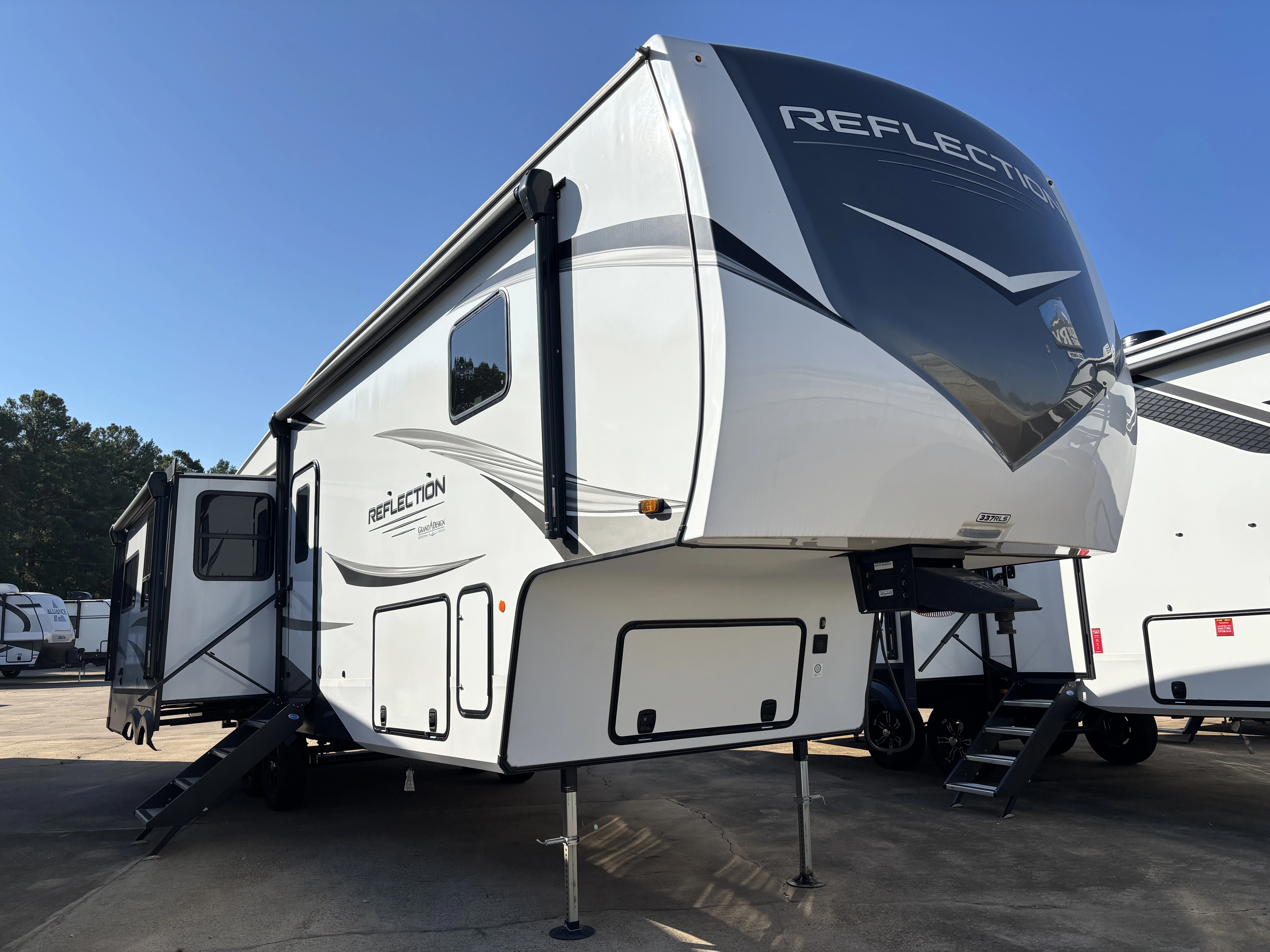 New 2025 Grand Design Reflection 337RLS RVs For Sale - RV Trader