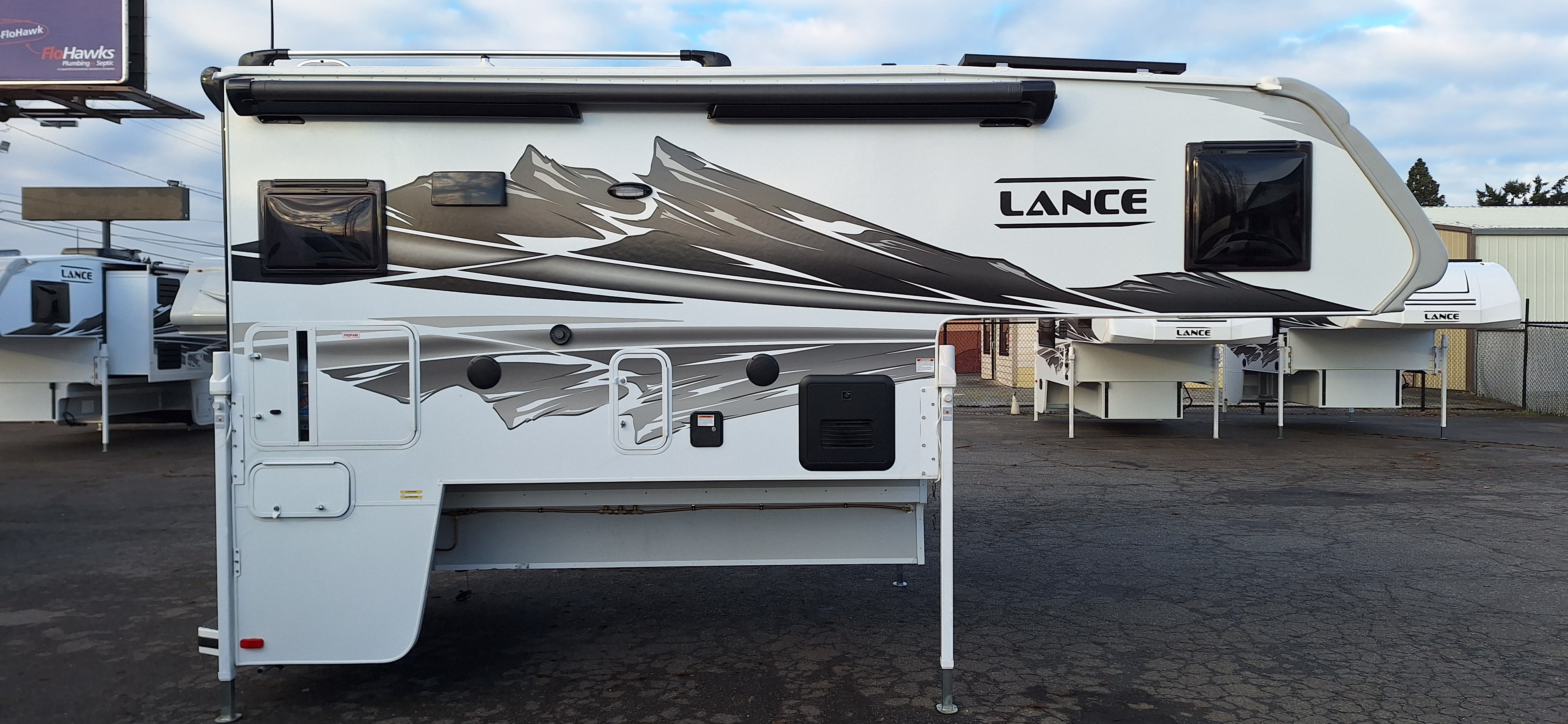 New 2026 Lance 975 For Sale in Tacoma, WA - 5027739871 - RV Trader