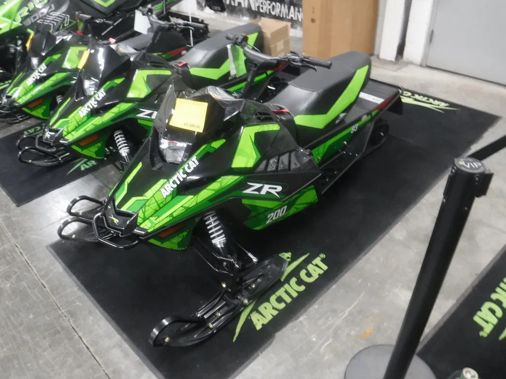 200 Zr For Sale - Arctic Cat Snowmobile - Snowmobile Trader