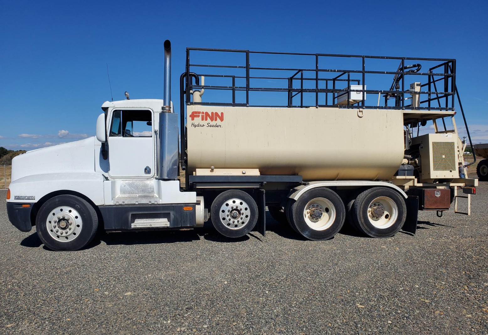 Used 2000 FINN T330 in Bend, OR - 5035203506 - Equipment Trader