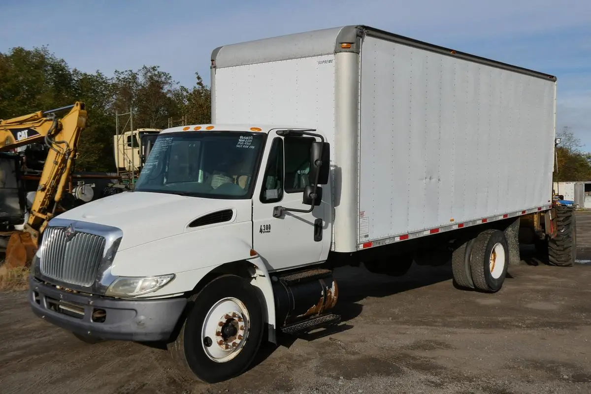 2005 International 4300 Class 6 Trucks For Sale - Commercial Truck Trader