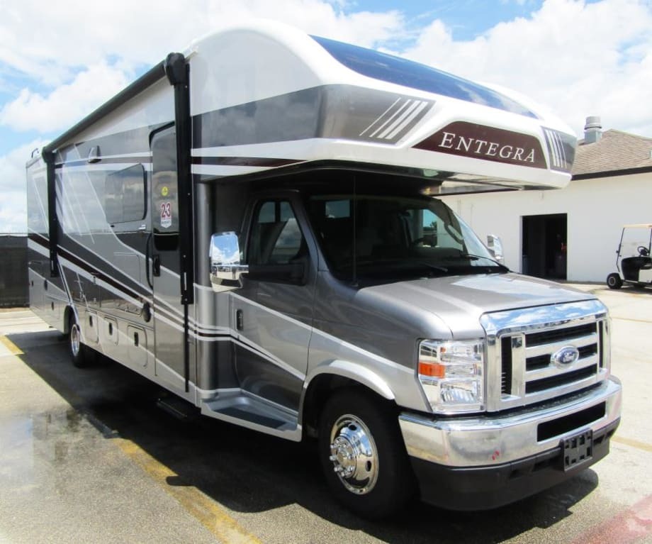 New 2025 Entegra Esteem -E 29V For Sale in West Sacramento, CA ...