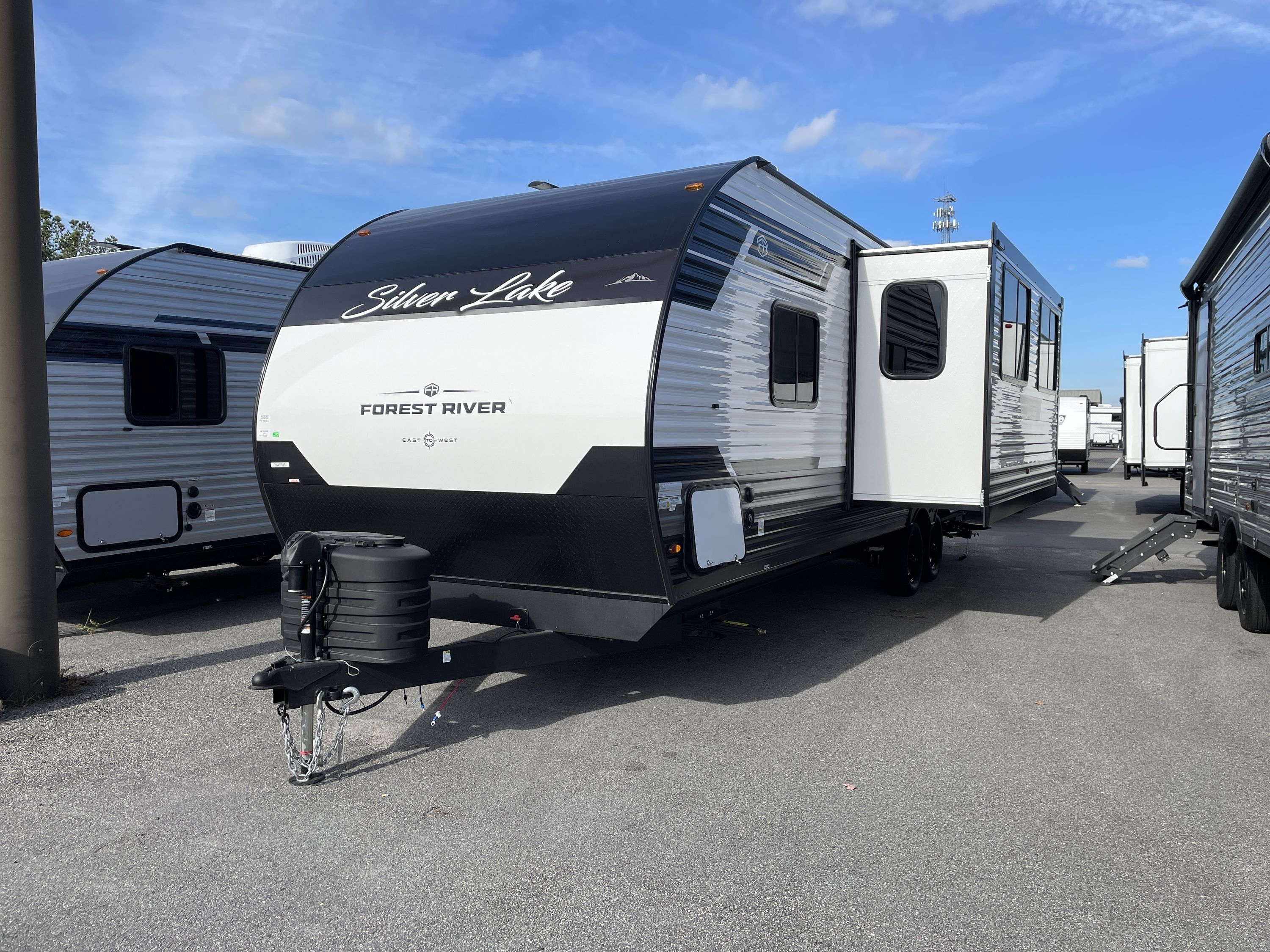 2022-2025 East To West Silver Lake RVs For Sale - RV Trader