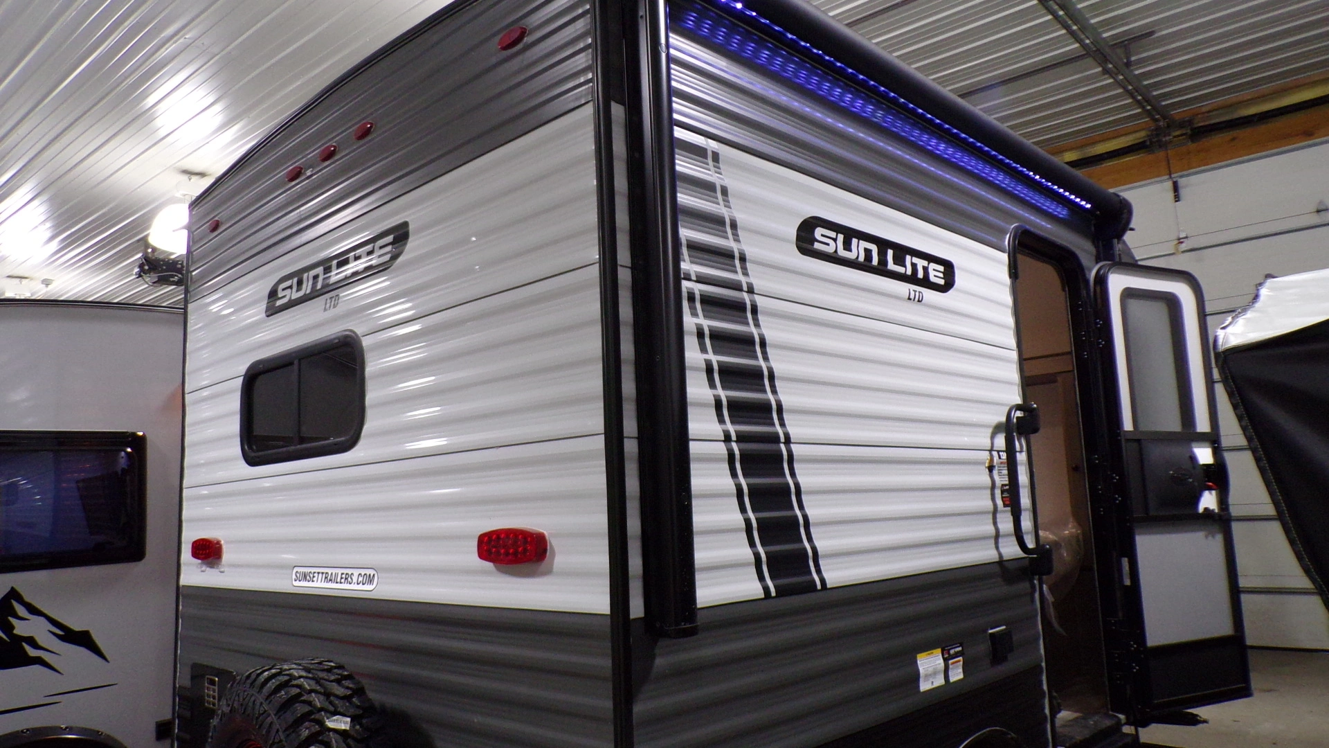 Sunset Park RV Sunlite Ltd 13MJ Travel Trailers For Sale - RV Trader