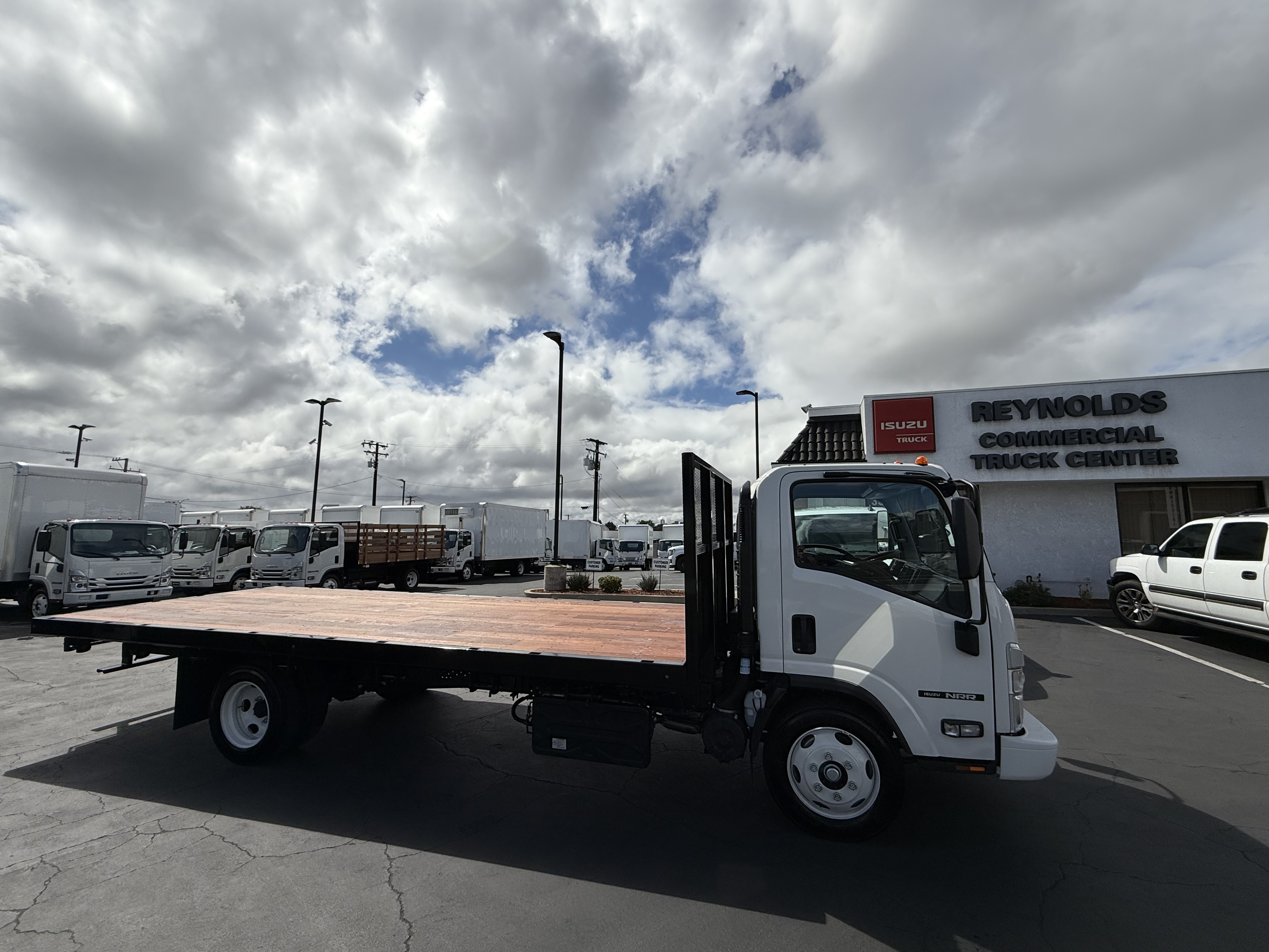 New 2024 Isuzu Nrr For Sale in West Covina, CA - 5035529051 - Commercial Truck Trader