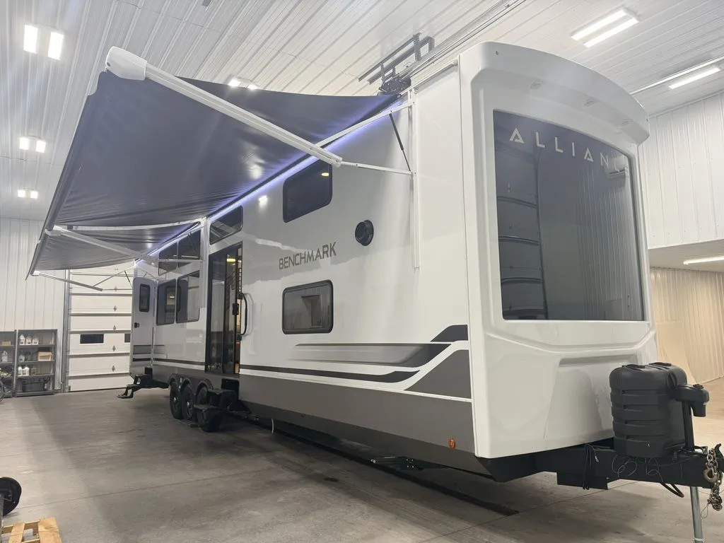 2025 Alliance Rv Benchmark 44LFT RVs For Sale - RV Trader