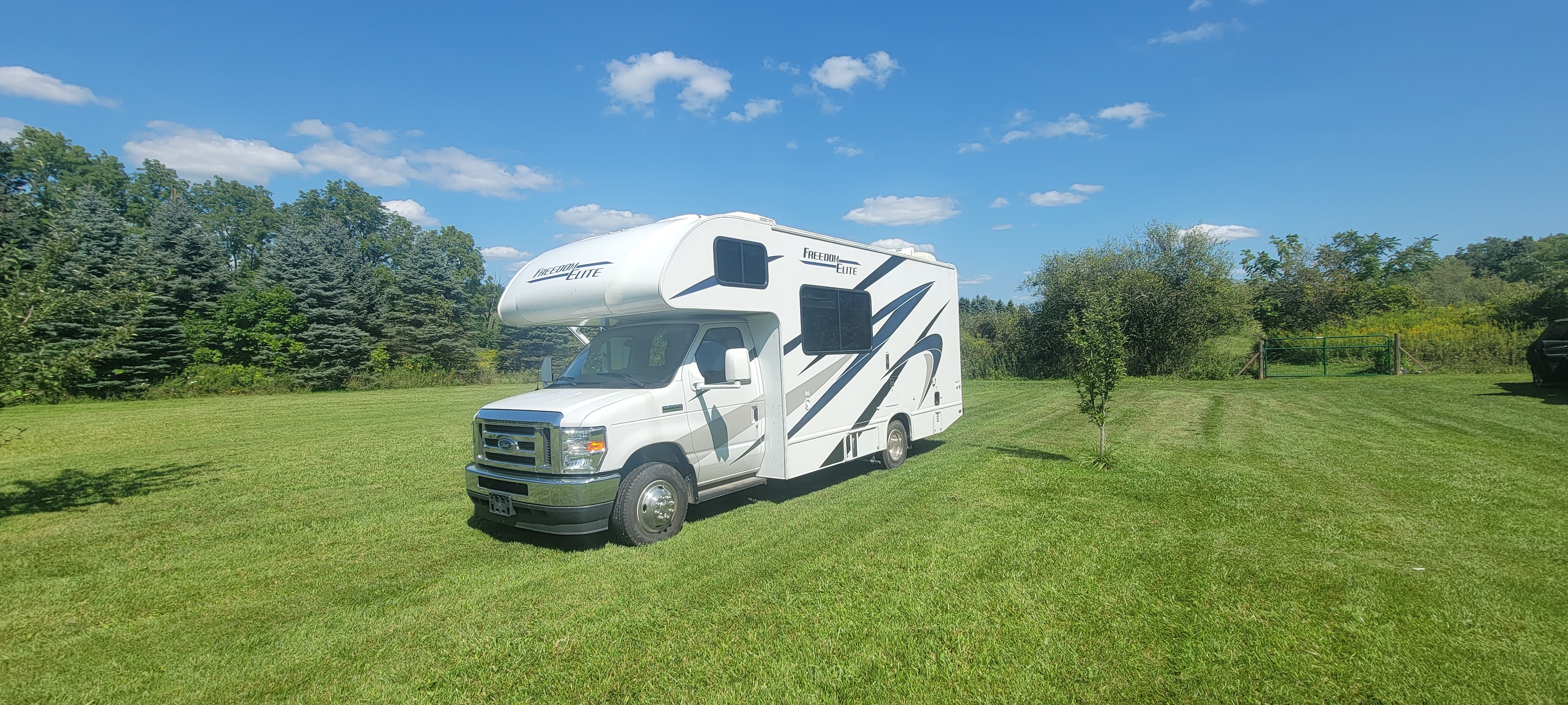 Used Thor Motor Coach Freedom Elite RVs For Sale near Oxford, MI - RV ...