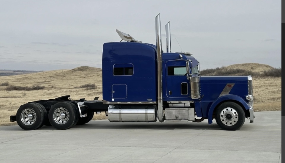 Used 2011 PETERBILT 389 in Mandan, ND - 5035685361 - Commercial Truck Trader