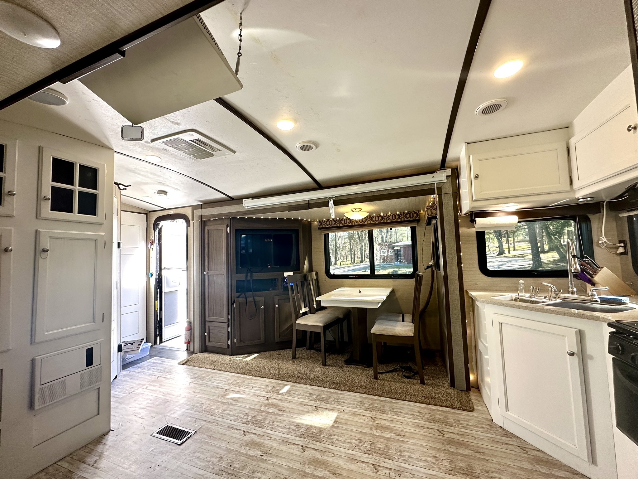 Used 2017 Keystone Premier in Winthrop Ma, MA - 5035739015 - RV Trader