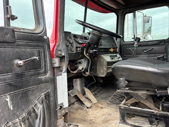 Used 2000 Mack 600 For Sale in Rockford, OH - 5035809396 - Commercial ...