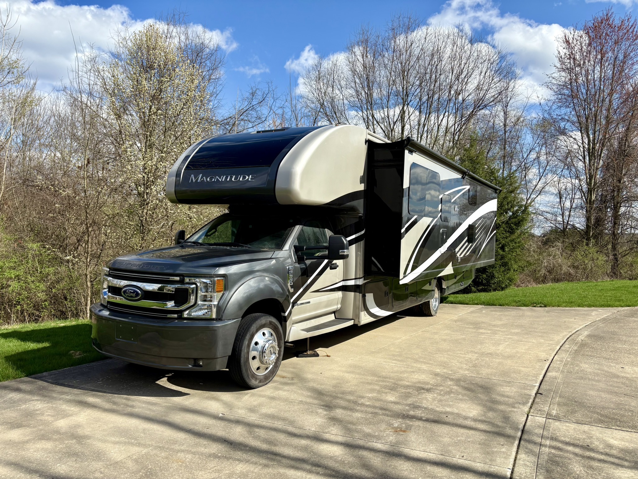 Thor Motor Coach Magnitude Super C RVs For Sale - RV Trader