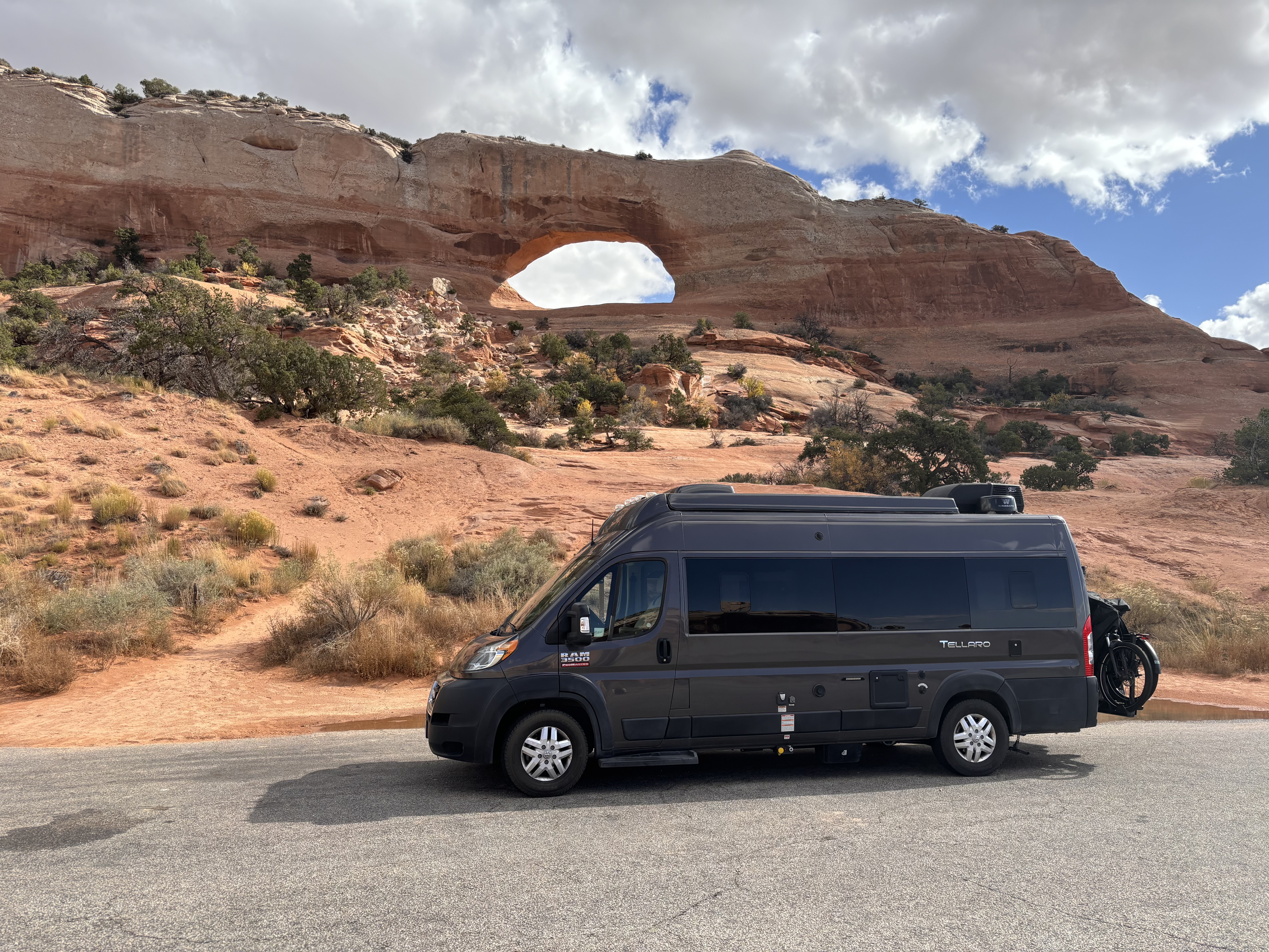 Used Thor Motor Coach Tellaro RVs Sleeps 3 For Sale near Divide, CO ...