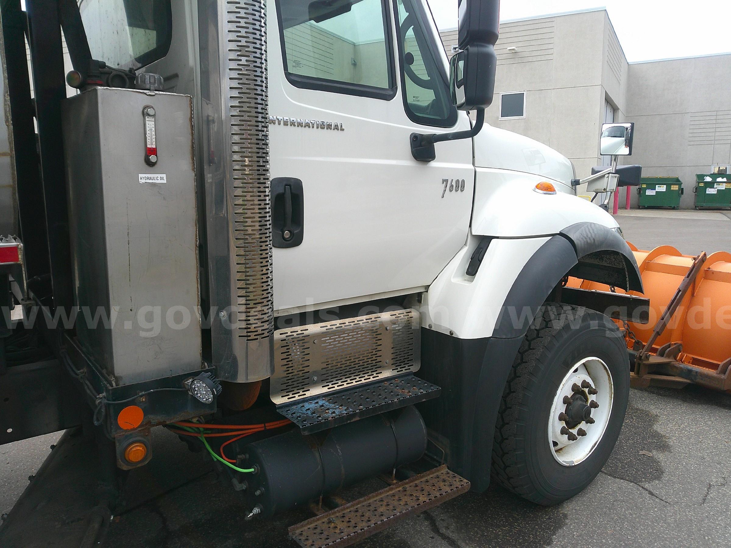 Used 2007 International 7600 For Sale in Bloomington, MN - 5035931835 ...