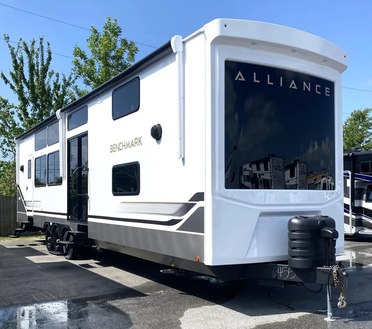 2025 Alliance RV Benchmark 44LFT RVs For Sale - RV Trader