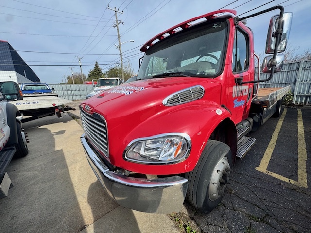 Freightliner Rollback Tow Trucks For Sale Near Berry, IL - Commercial ...
