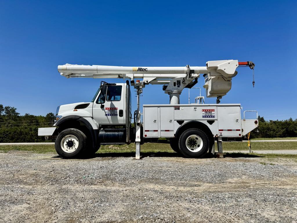 International,amc Trucks With Altec Bodies For Sale - Commercial Truck ...
