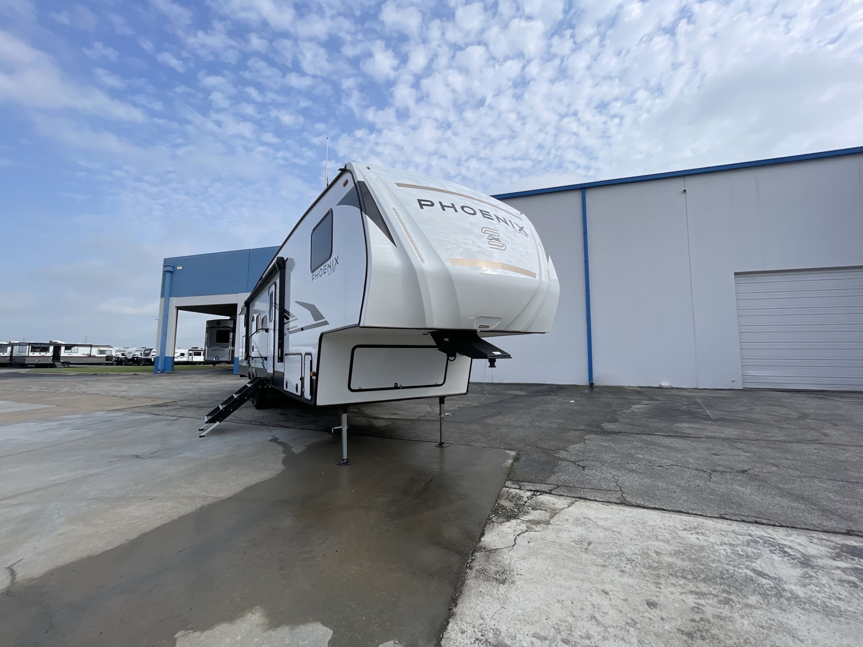 New 2025 Shasta Phoenix Lite 368TBH For Sale in Katy, TX - 5036097418 ...