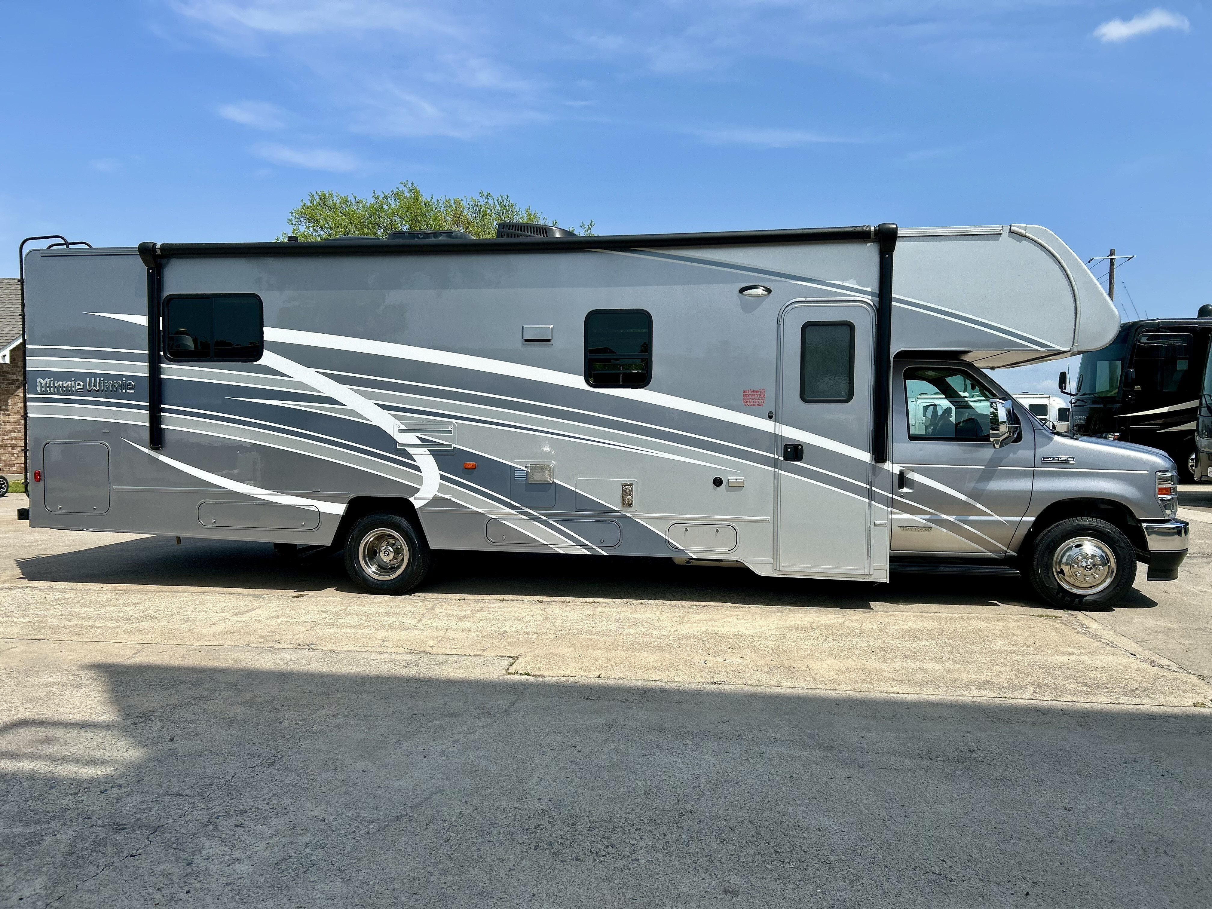 Minnie Winnie For Sale Near 77471 - Winnebago RVs - RV Trader