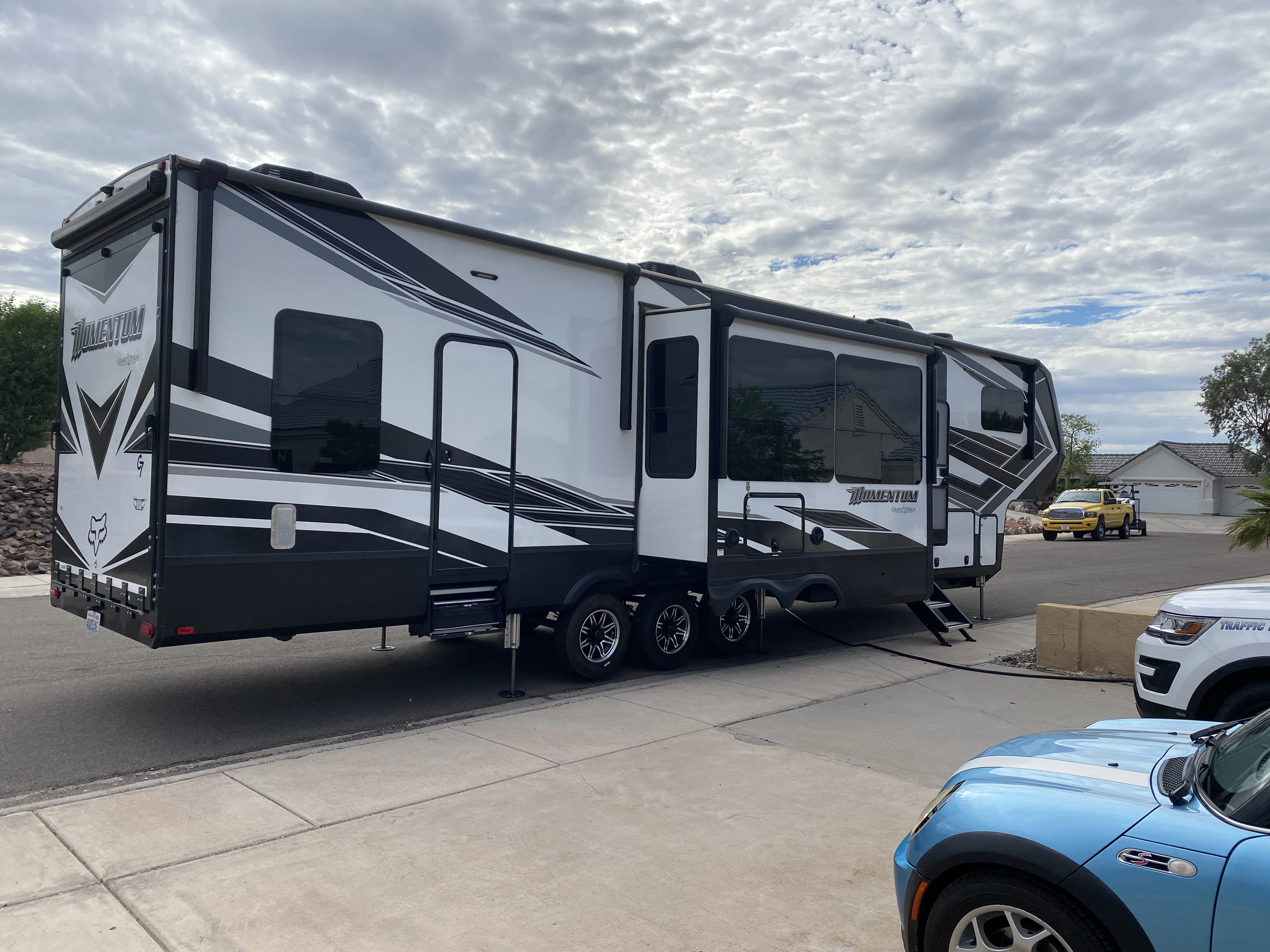 Grand Design Momentum 397TH RVs For Sale - RV Trader