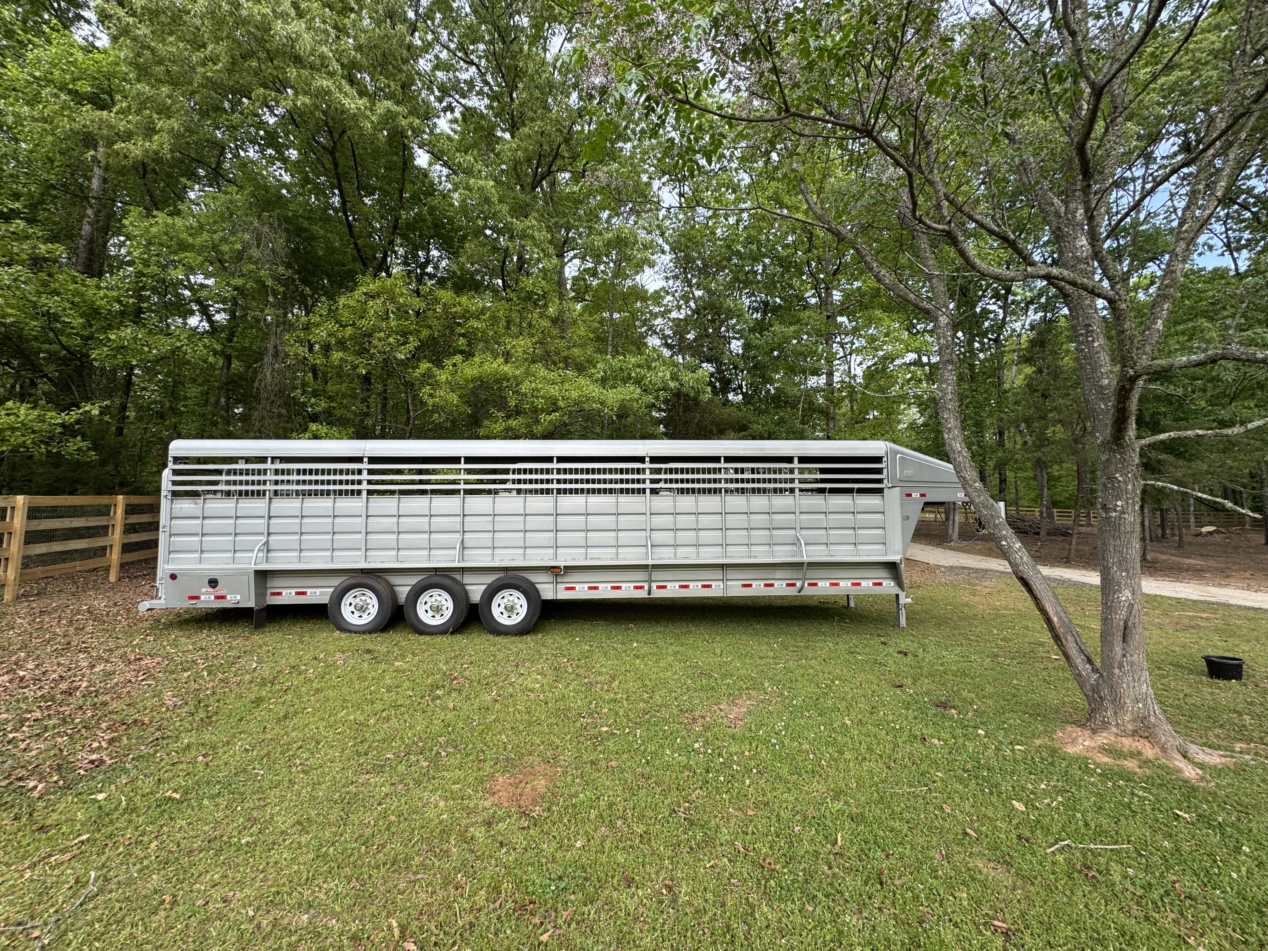 Circle W Livestock Trailers For Sale - Circle W Livestock Trailers ...