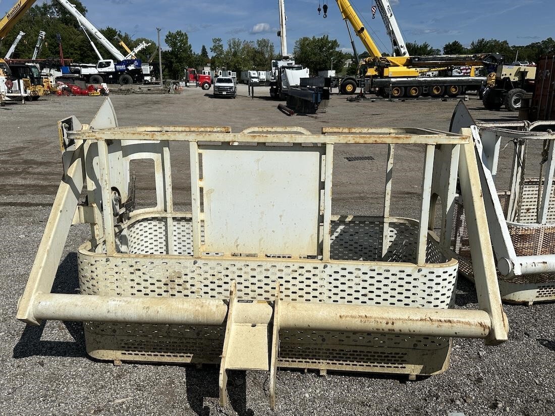 Altec - Used ALTEC Work Platforms Solon, OH